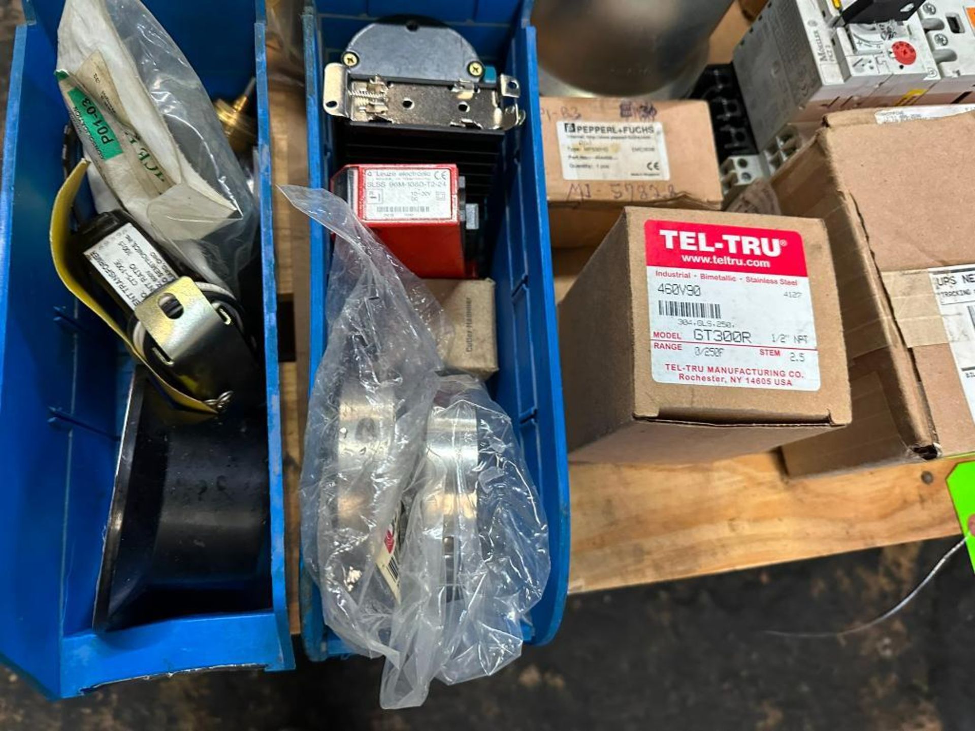 (F) Pallet of Mac Valves, Allen-Bradley Overloads, Pressure Switches ...