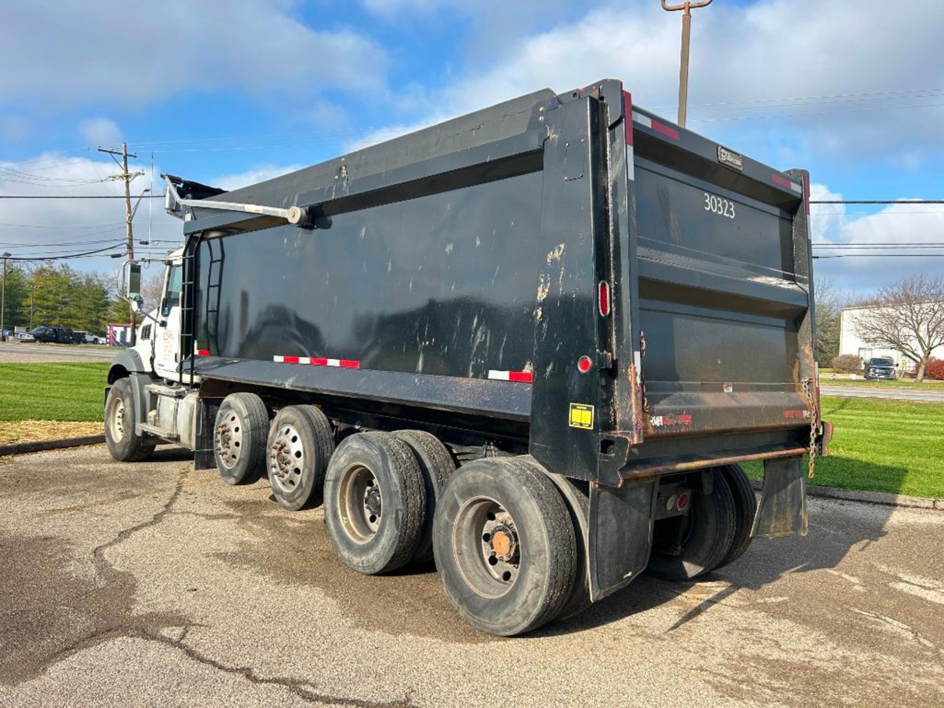 2023 Mack Granite GR64B Quad Axle Dump Truck, VIN 1M2GR2GC8PM035755 ...