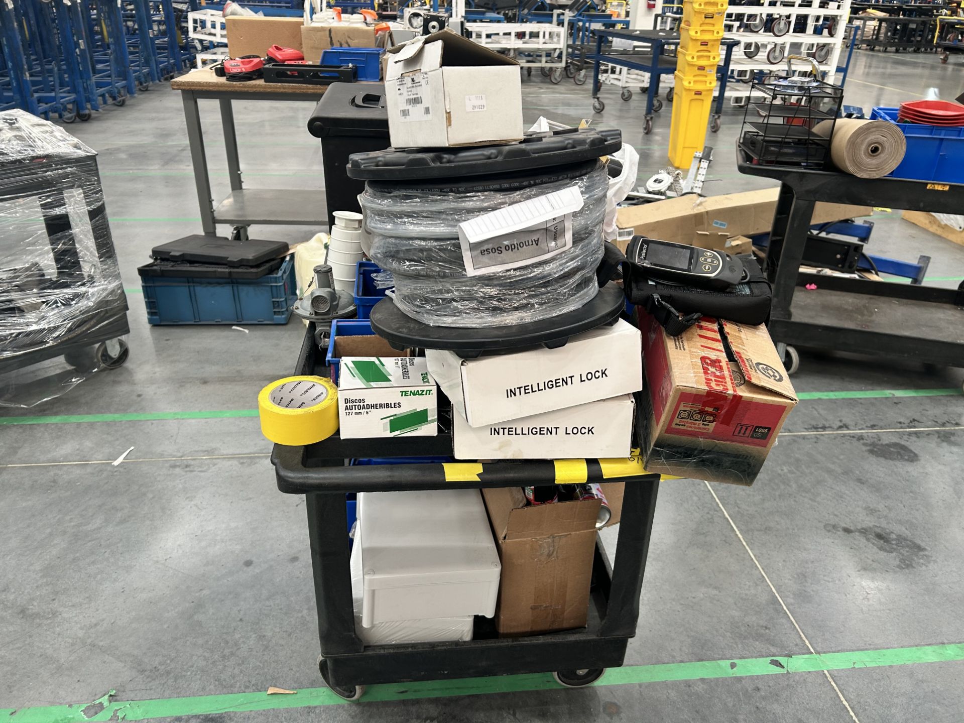 Lot of consumables, including a roll of heavy-duty cable 3 x 12 ...
