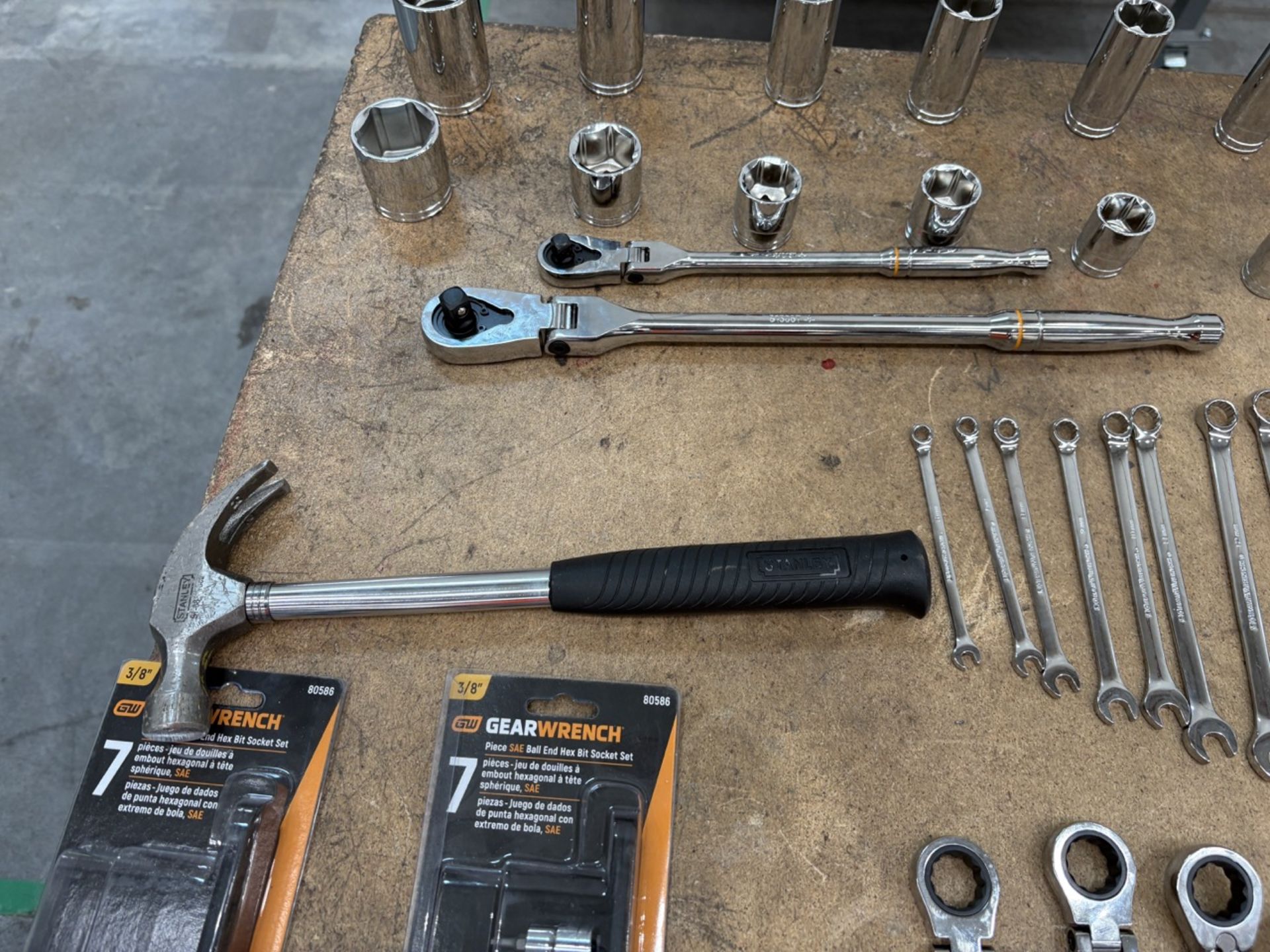 Lot set, contains: Set of 23 GEAR WRENCH brand fixed wrenches from 32mm ...