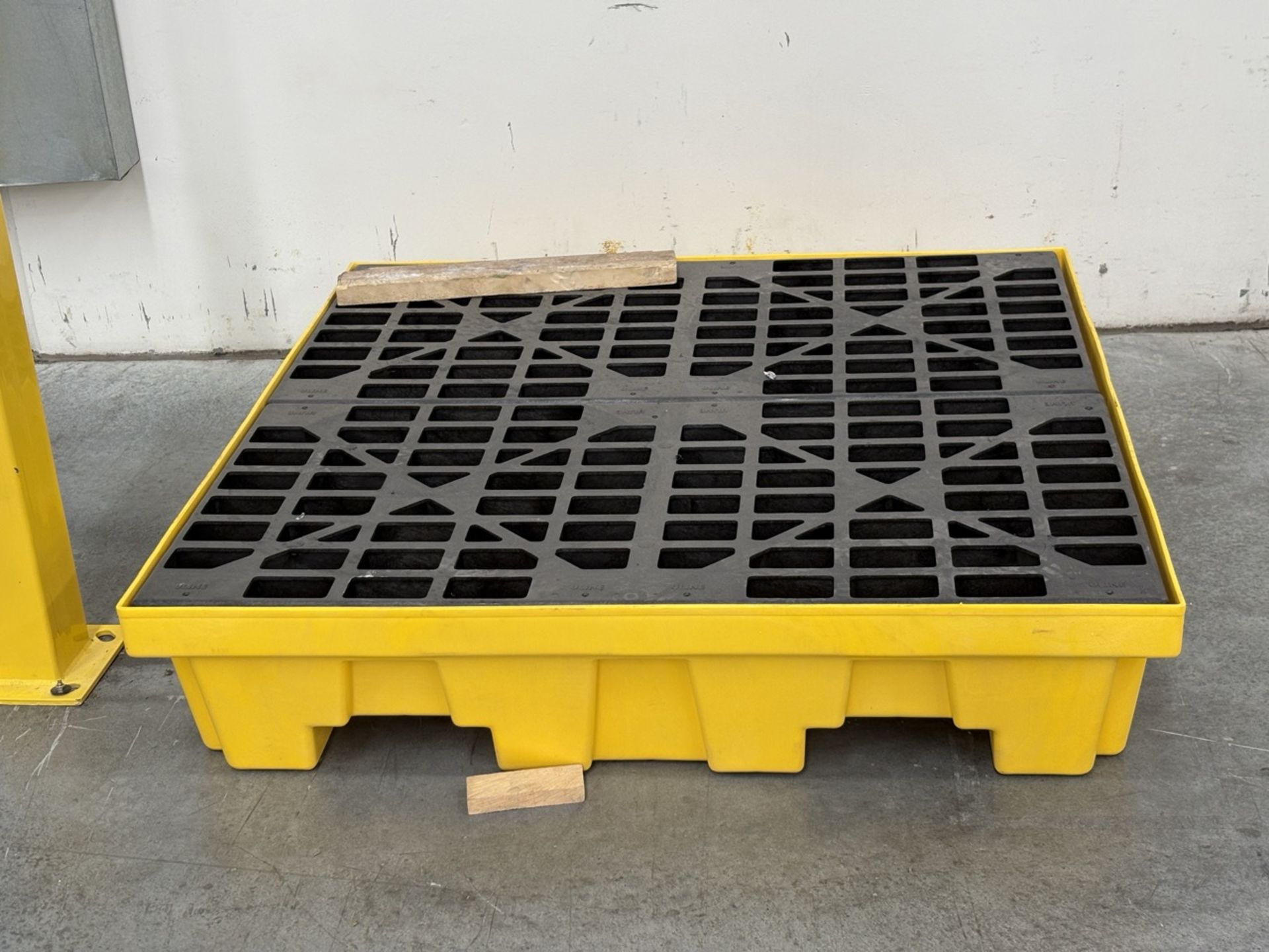 Lot of 16 ULINE spill containment pallets, with approximate dimensions ...
