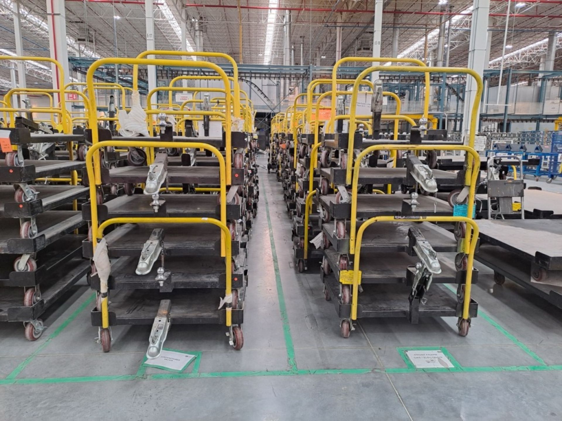 20 pieces of towable platform carts, with reinforced steel chassis ...
