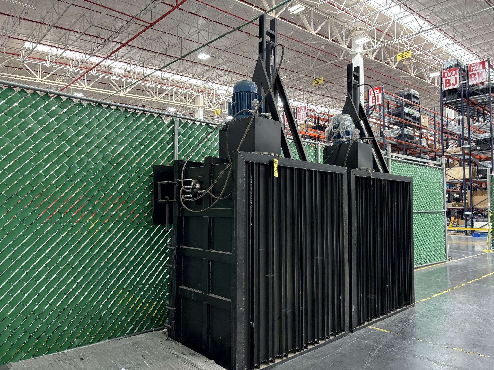 COMPACTOR 2T Max cardboard compactor, dimensions 0.97 x 1.71 x 1.86 ...