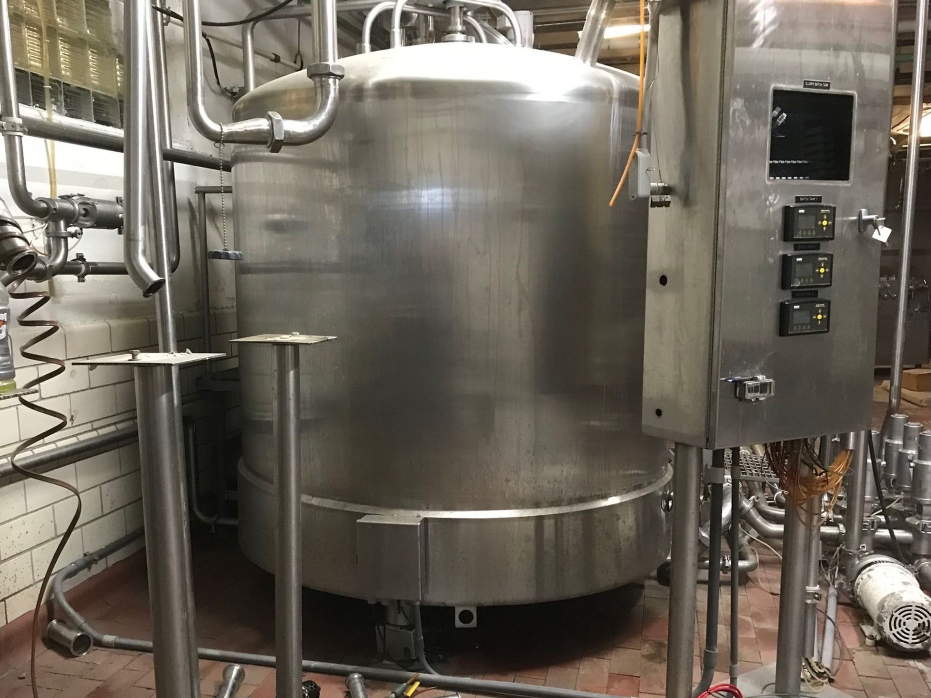 Cherry Burrell 1,000 Gallon Mixing Tank with Load Cells, Single Wall ...
