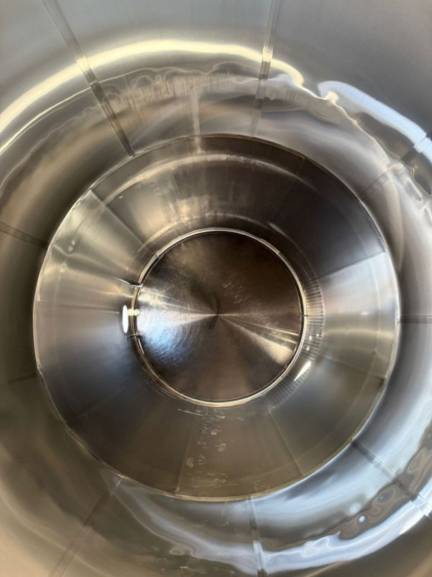 20,000 Gallon Silo, Stainless Steel Interior, Approx Dims: 164"L x 141 ...