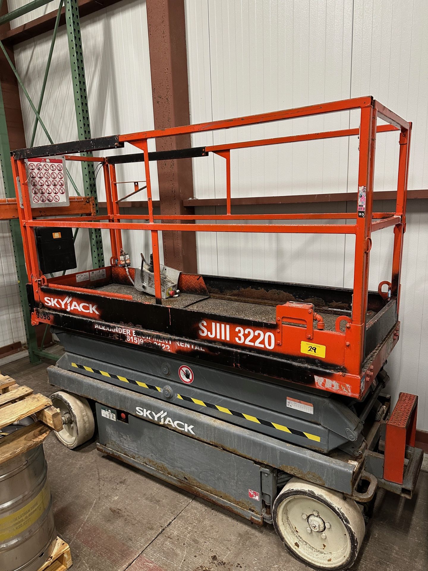 Skyjack SJIII 3220 Scissor Lift Platform (Needs Repairs) | Required ...