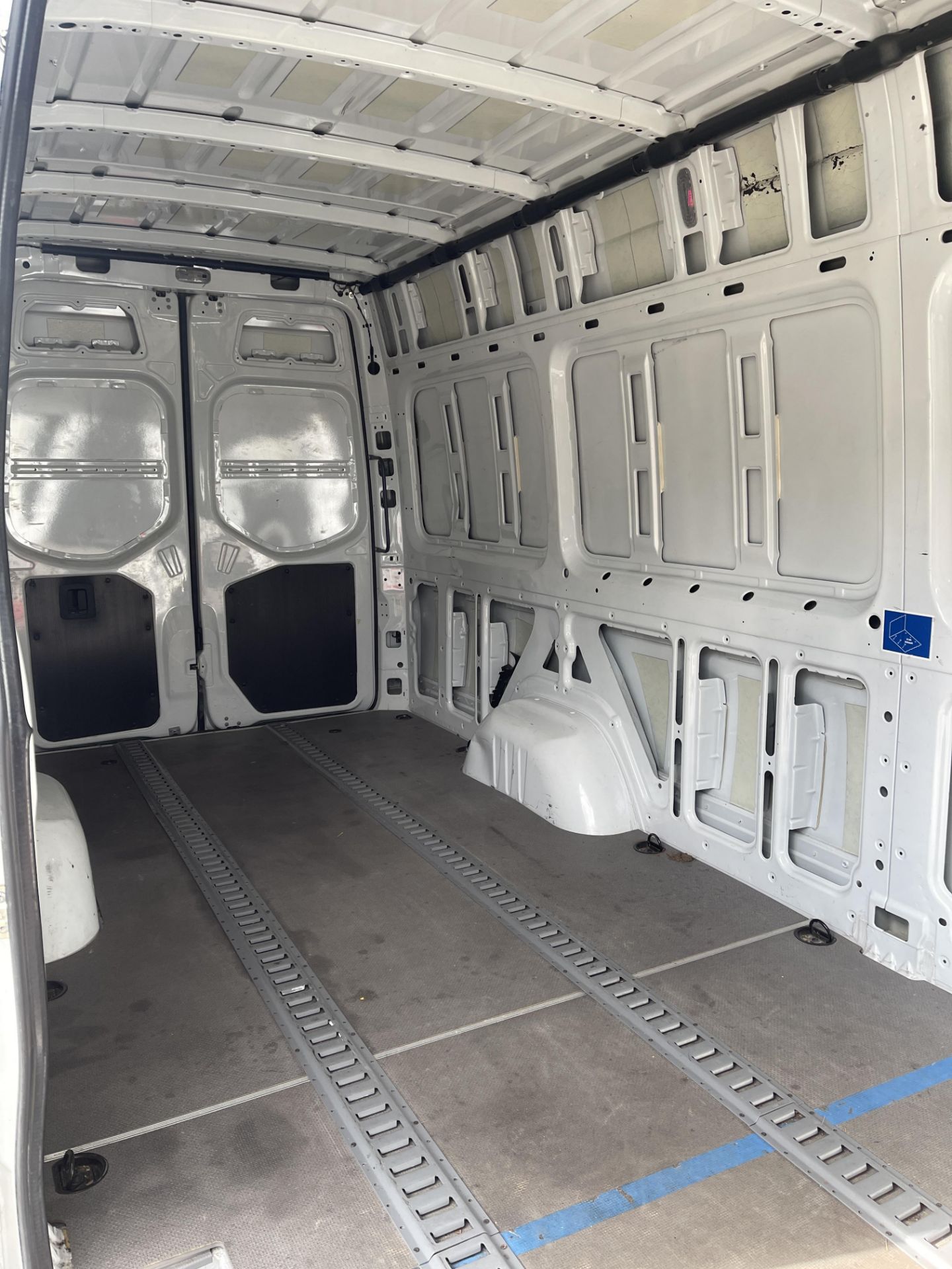 (SEE VIDEO) 2021 Mercedes Benz Sprinter 2500 Cargo Van, 4 x 2, Auto ...