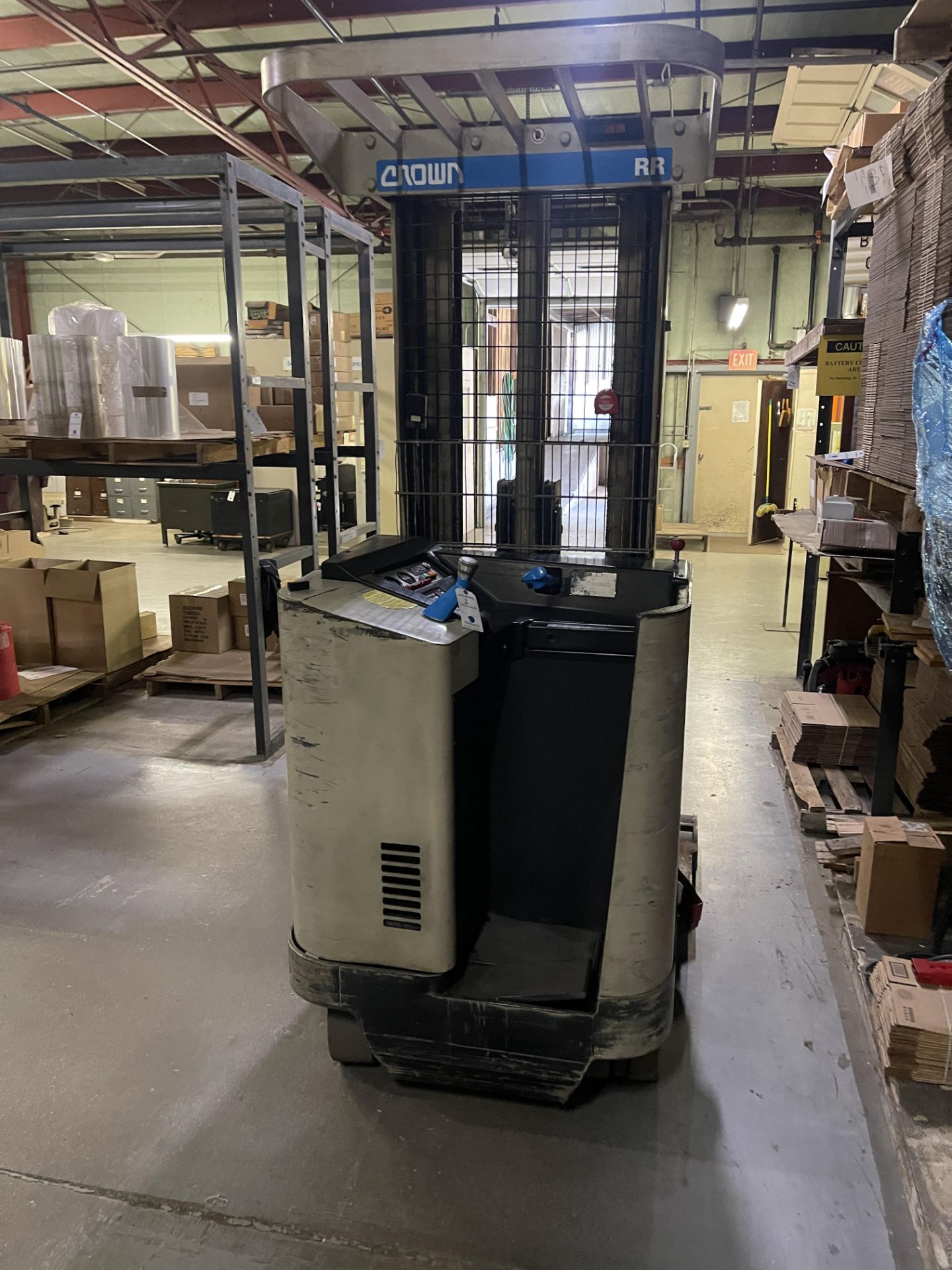 Crown #35RTT, 3100 Lb. Capacity, 210" Height, Extended Reach S/N: W ...