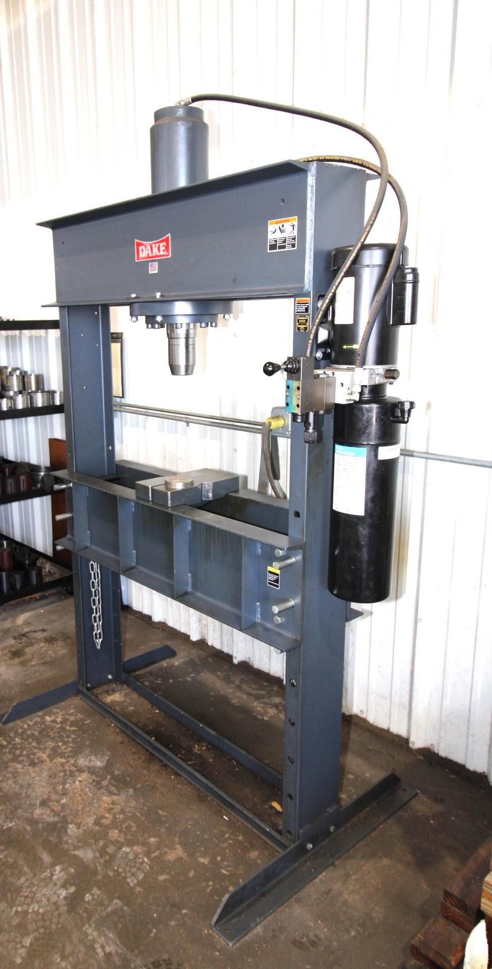 PRESS, DAKE MDL 909250, CRV Force 50DA, 50 T., electrically operated H ...