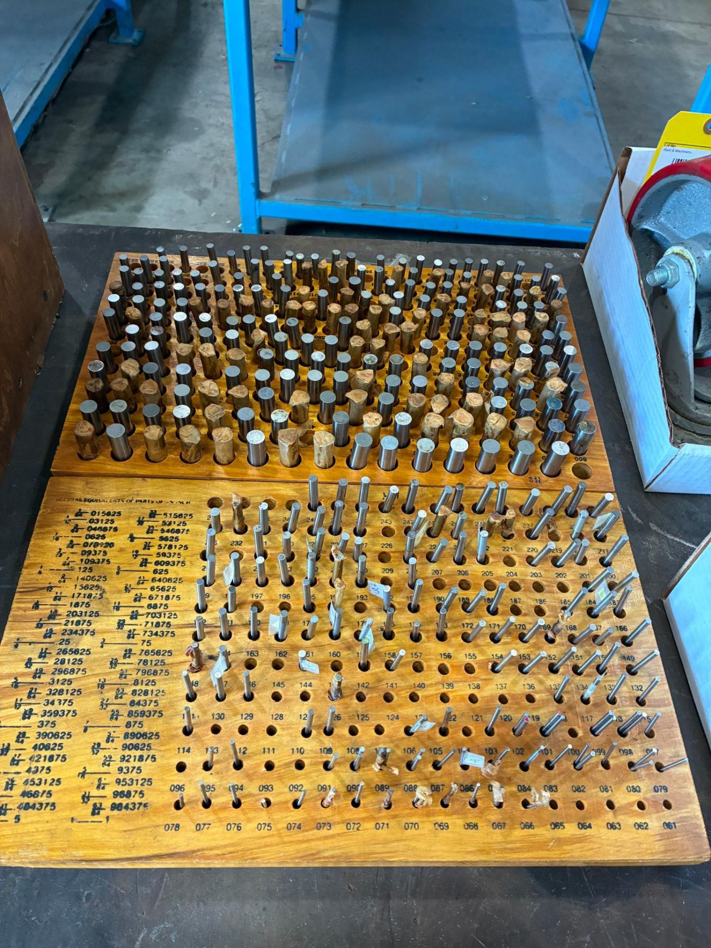 LOT OF PIN GAUGE & BLOCK GAUGE SETS, assorted