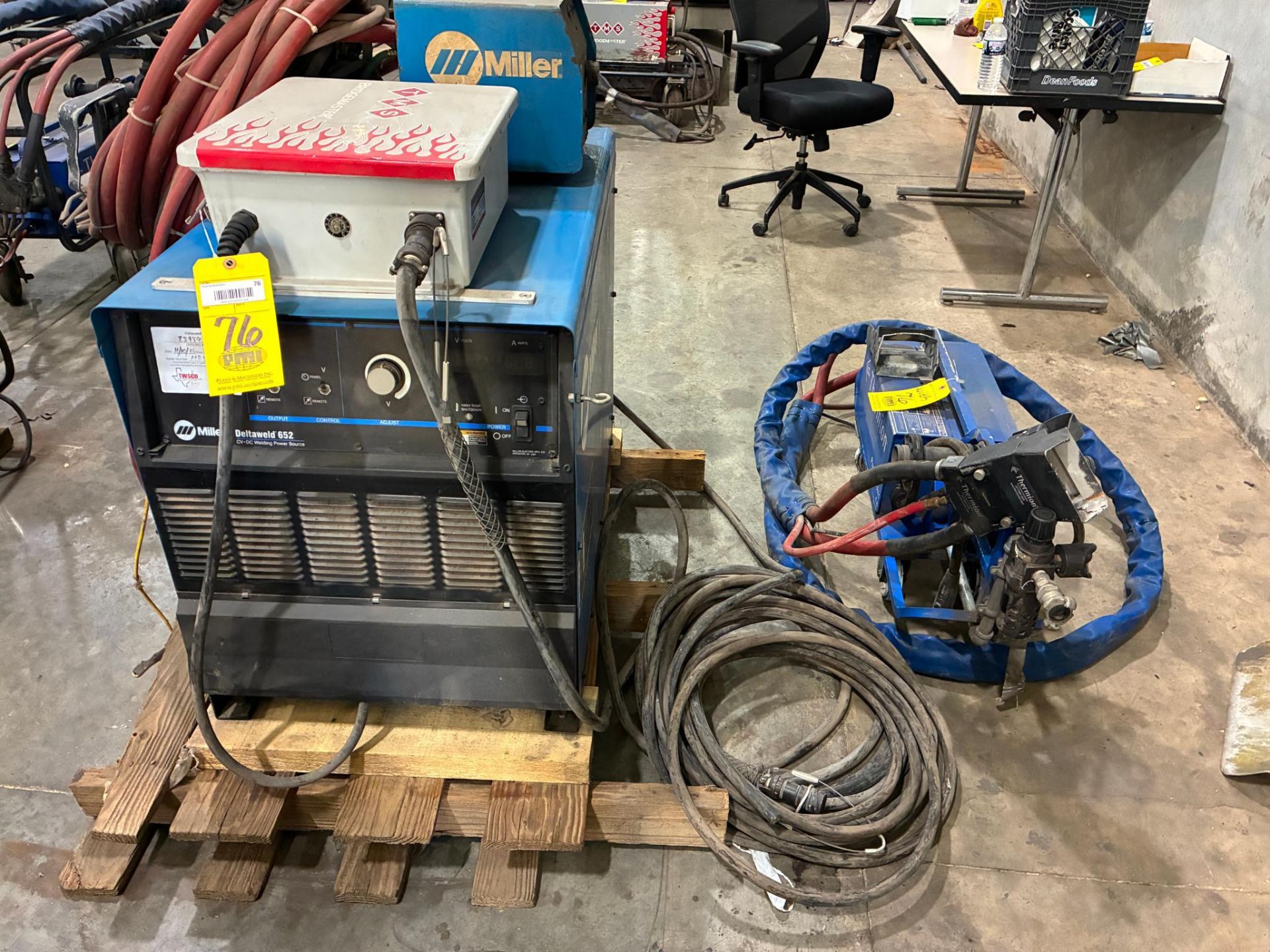 { Choice of lots: 76 } CLADDING SPRAY WELD SYSTEM. MILLER DELTA WELD ...