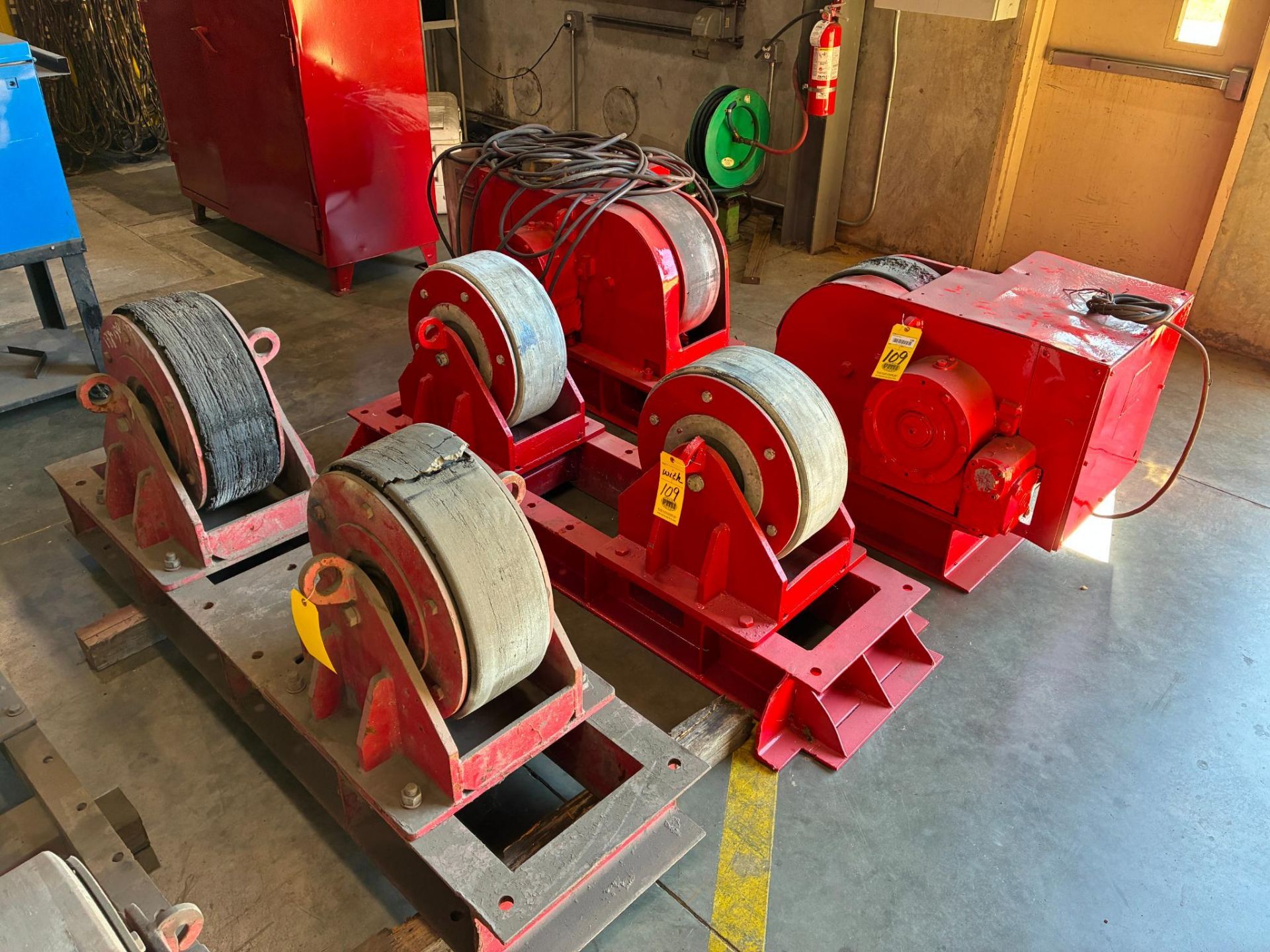 TANK TURNING ROLL SET, ROMAR, APPROX. 40T. CAP., w/ (1) driver and (2 ...