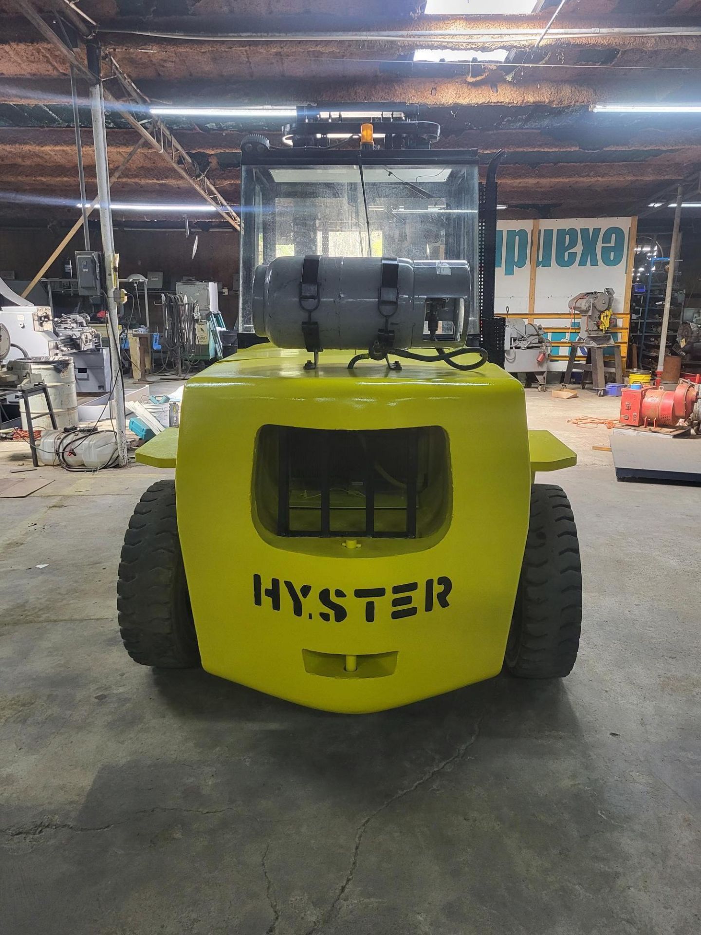 FORKLIFT, HYSTER 15,500 LB. BASE CAP MDL. H155 XL, LPG, 2-speed trans ...