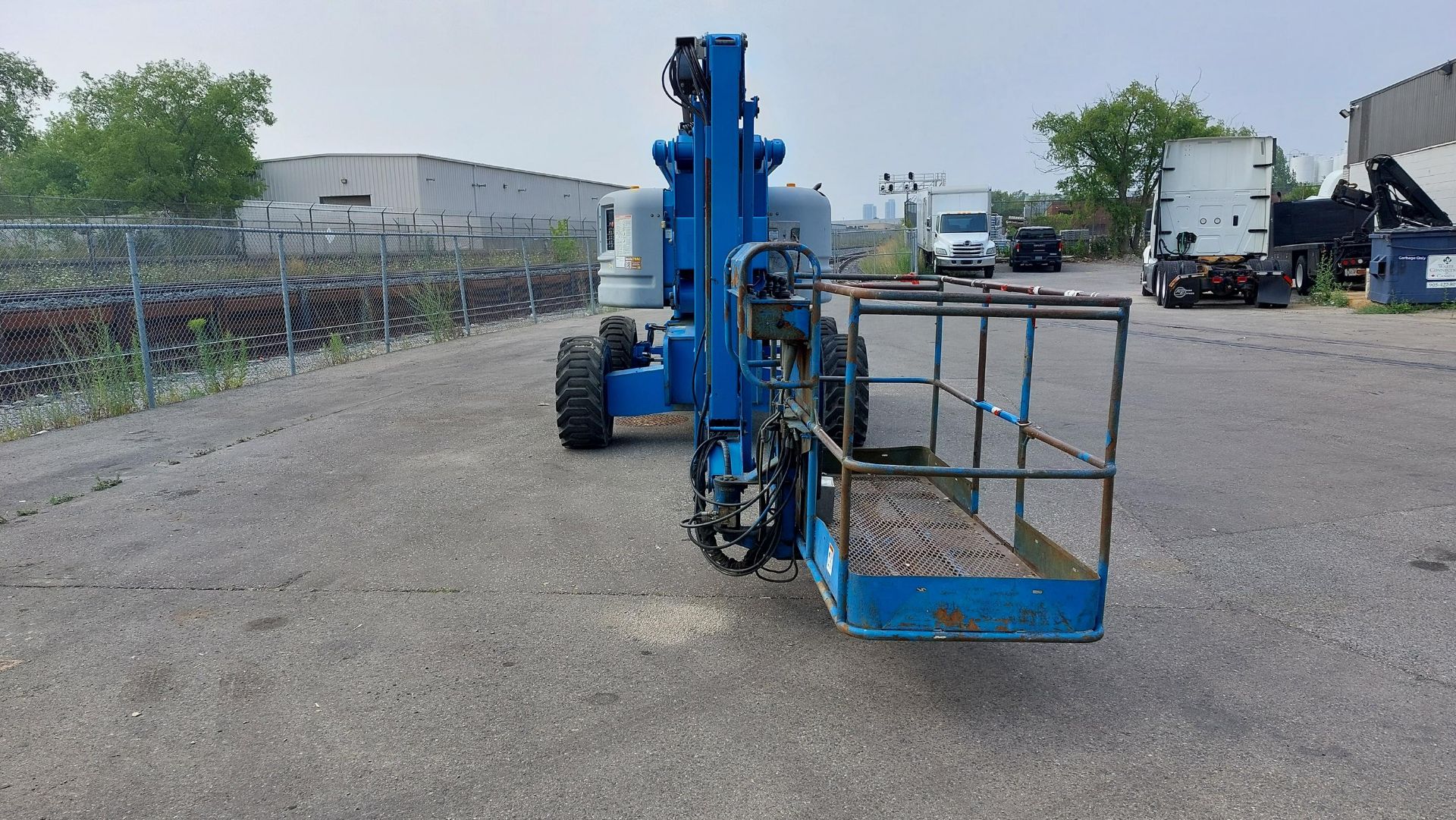 2011, GENIE, Z6034, 4 X 4, DUAL FUEL (LPG AND GAS) ZOOM BOOM, 60' MAX ...