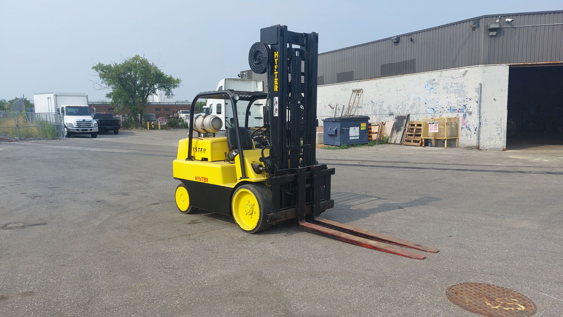 HYSTER, S150A, 15,300 LBS., 2 STAGE, LPG FORKLIFT, 160" MAXIMUM LIFT ...