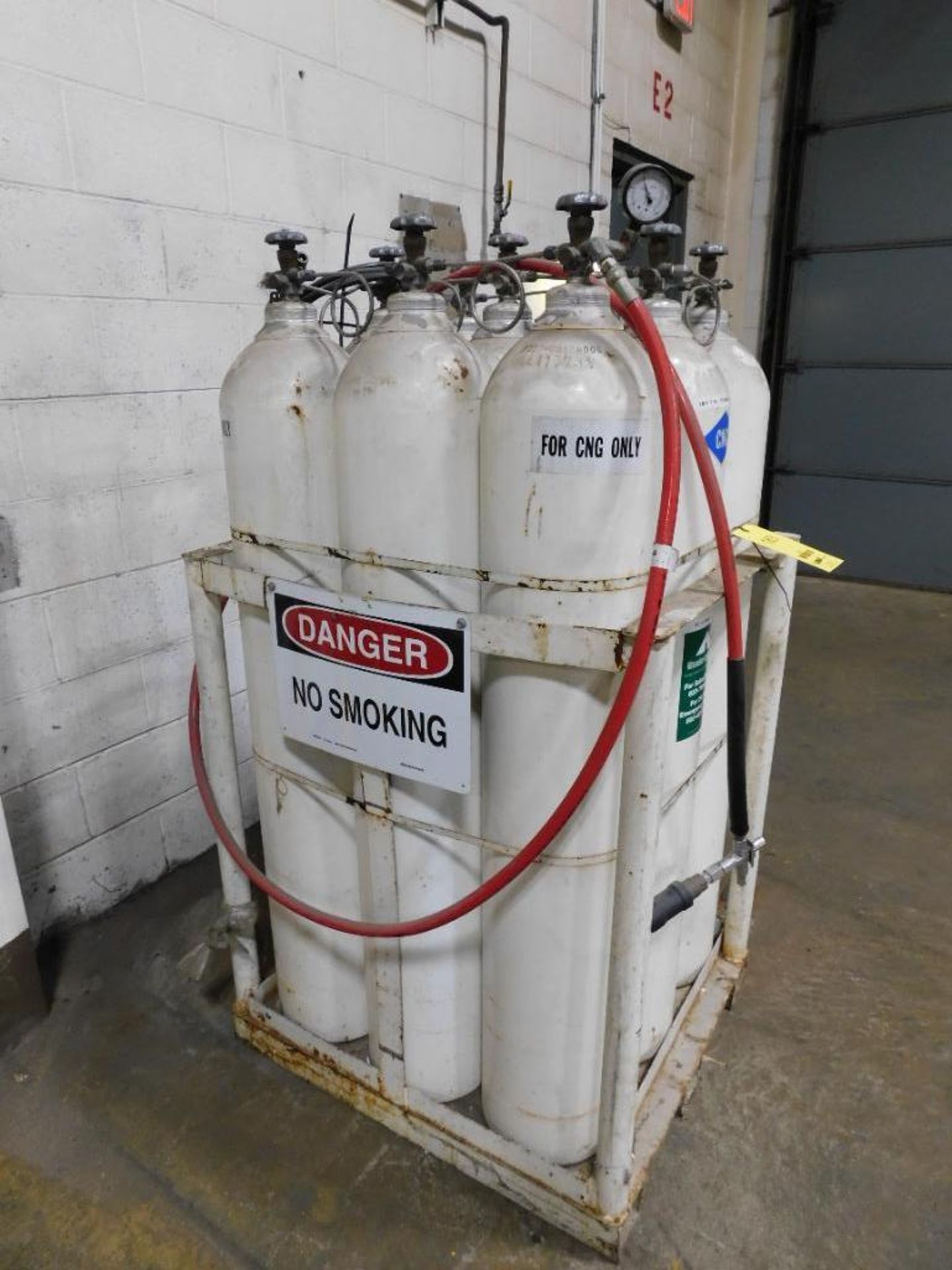 LOT: 9-Tank Portable Storage Rack w/Tanks