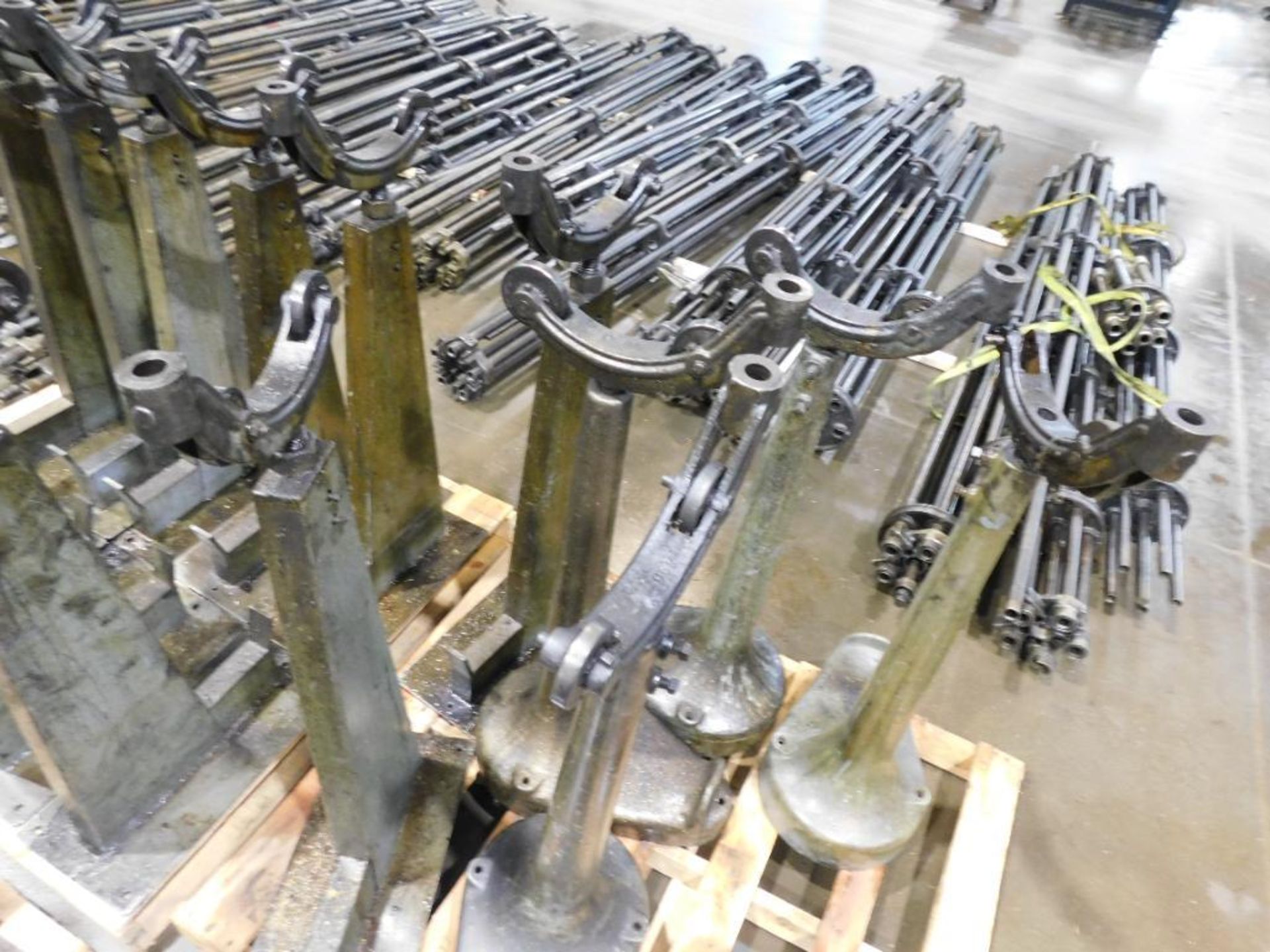 LOT: (25) Assorted Turret Stands