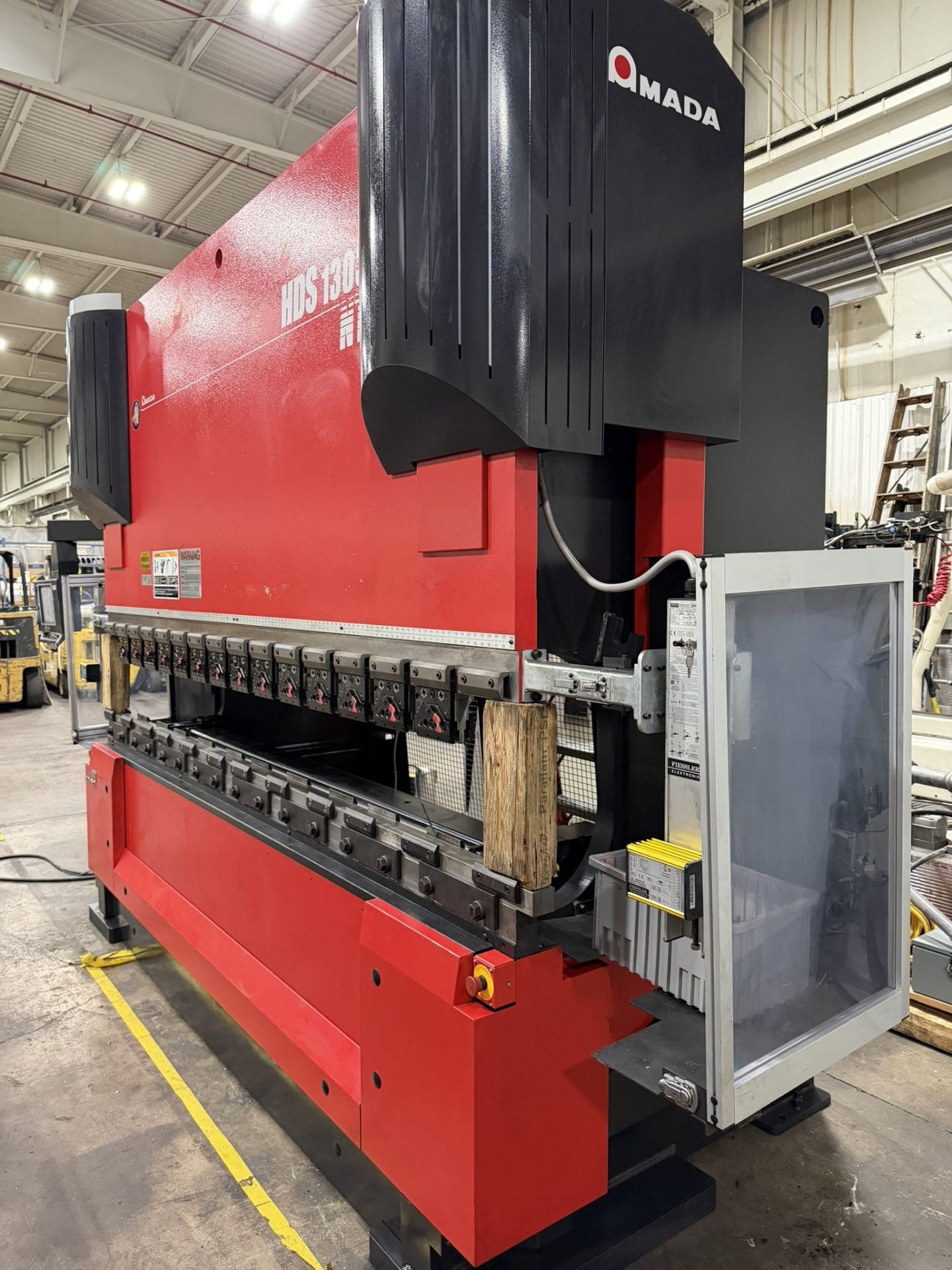 143 Ton AMADA HDS-1303NT MULTI AXIS CNC HYDRAULIC PRESS BRAKE, NEW 2014 ...