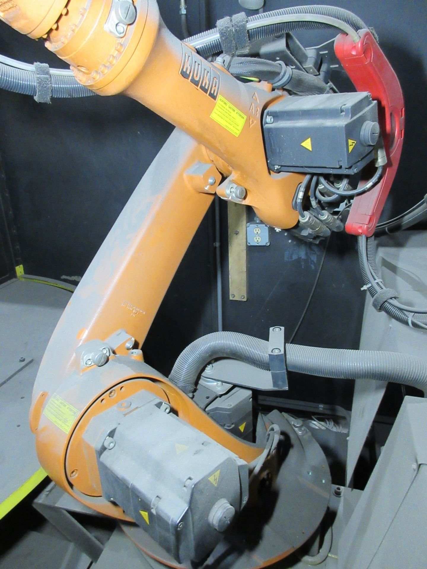 Ark Cells Robotic Welding Cell, Kuka KR 6 ARC Robot, Kuka KR C 2 AK1 ...