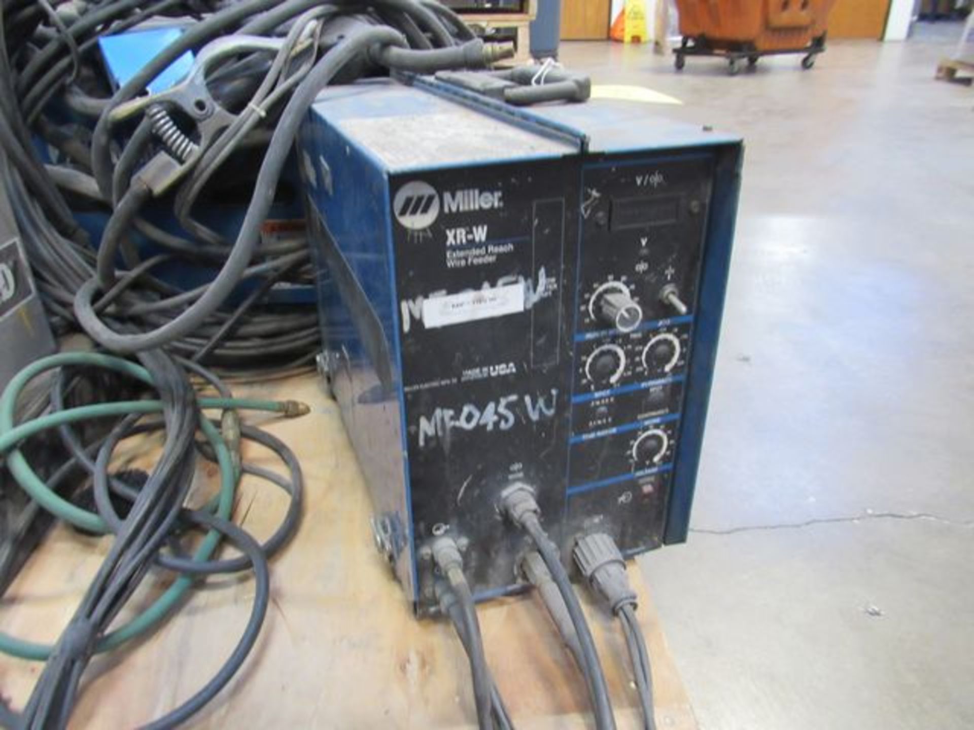 (1) WELDER MILLER INVISION 456P S/N KH425983 WITH BERNARD COOLER, (1 ...