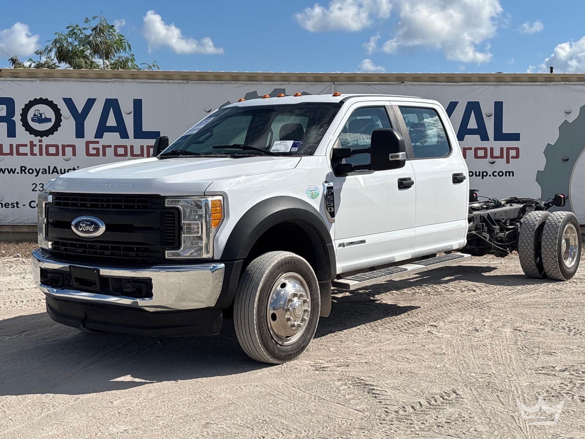 2017 Ford F-550 4x4 Cab and Chassis Truck - VIN: 1FD0W5HT4HEE04665 Odom ...