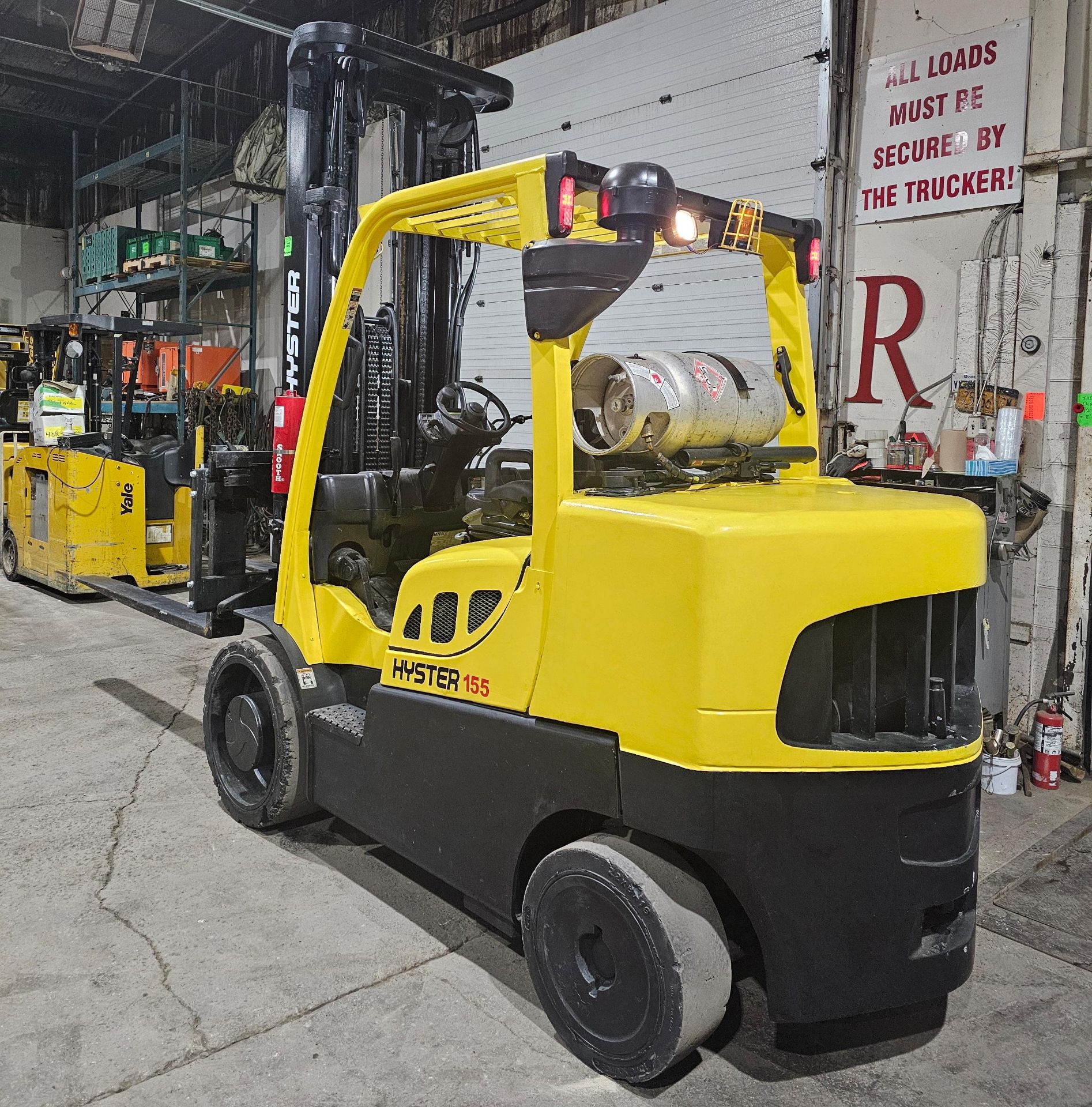 2008 Hyster 15,500lbs Capacity LPG (Propane) Forklift sideshift 3-STAGE ...
