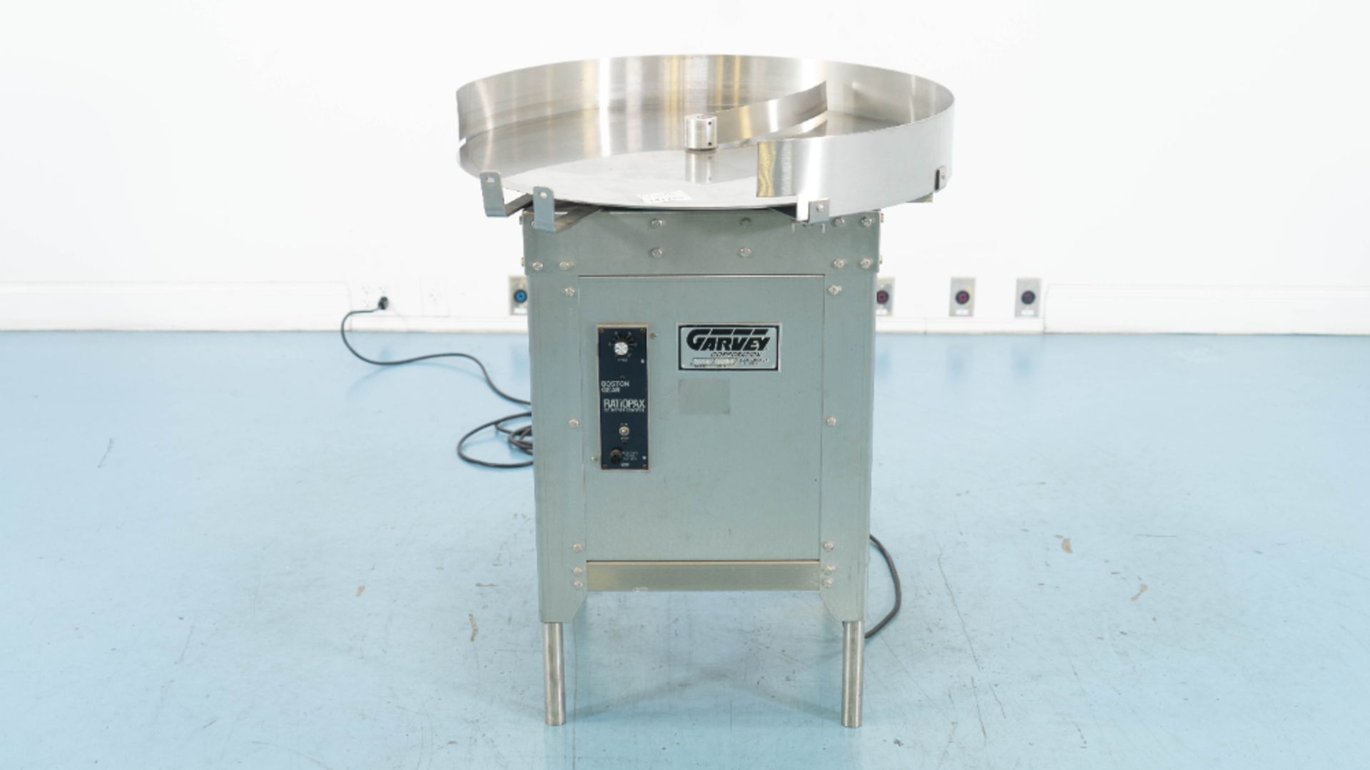 Garvey Model 1546 30" Accumulation Table, SN: 18363, Electrical: 100 ...