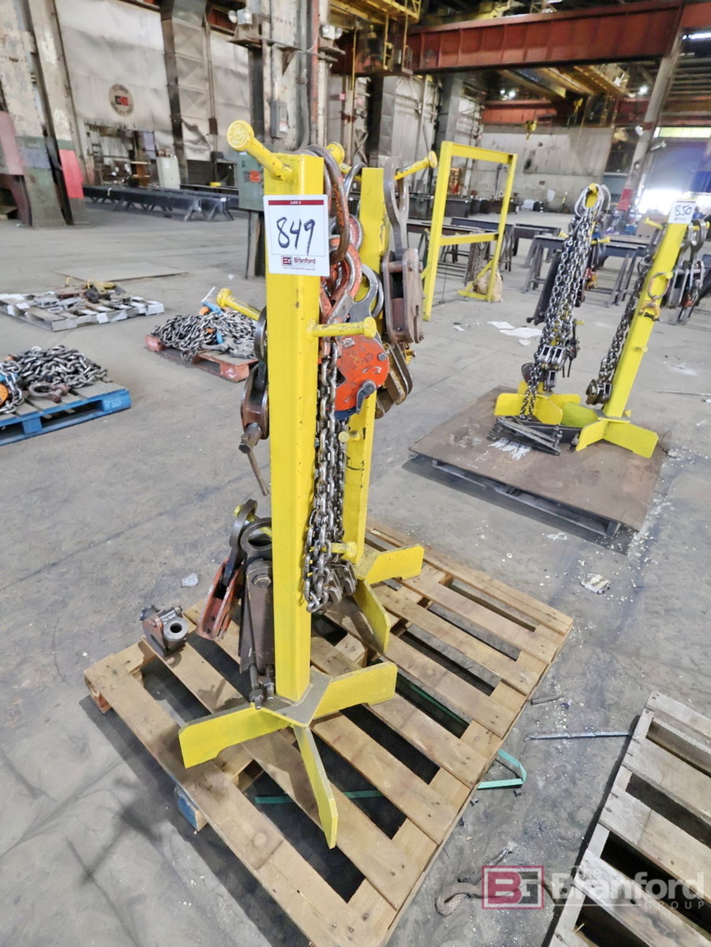 Rigging Tree Stand, w/ Sheet Lifters & Chains