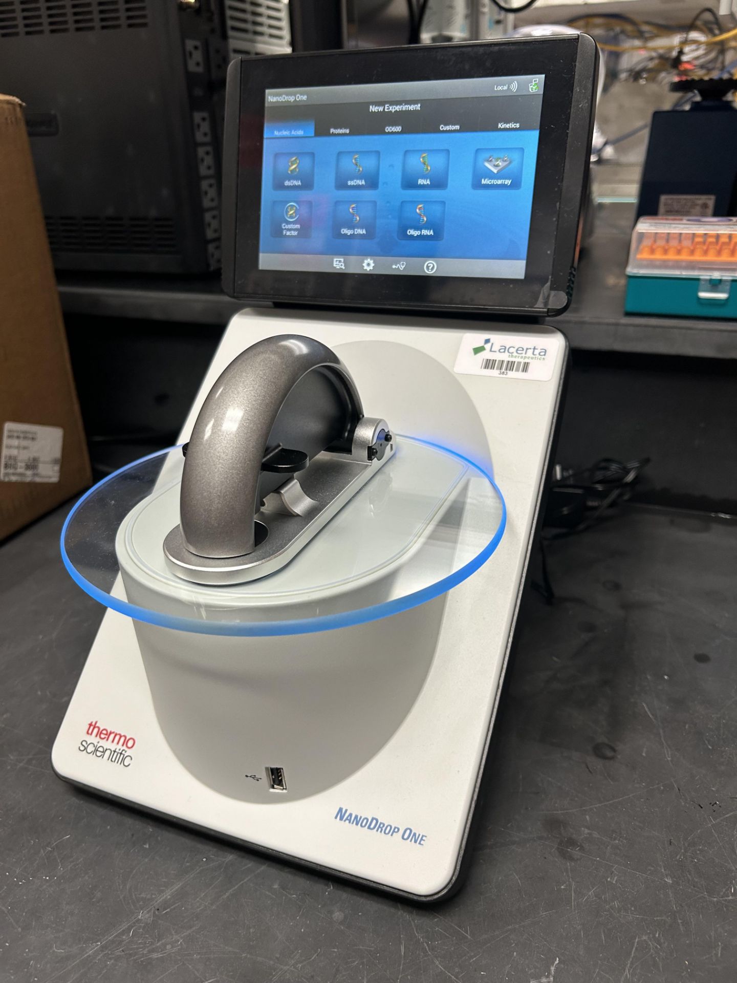 Thermo Fisher NanoDrop One Microvolume Spectrophotometer