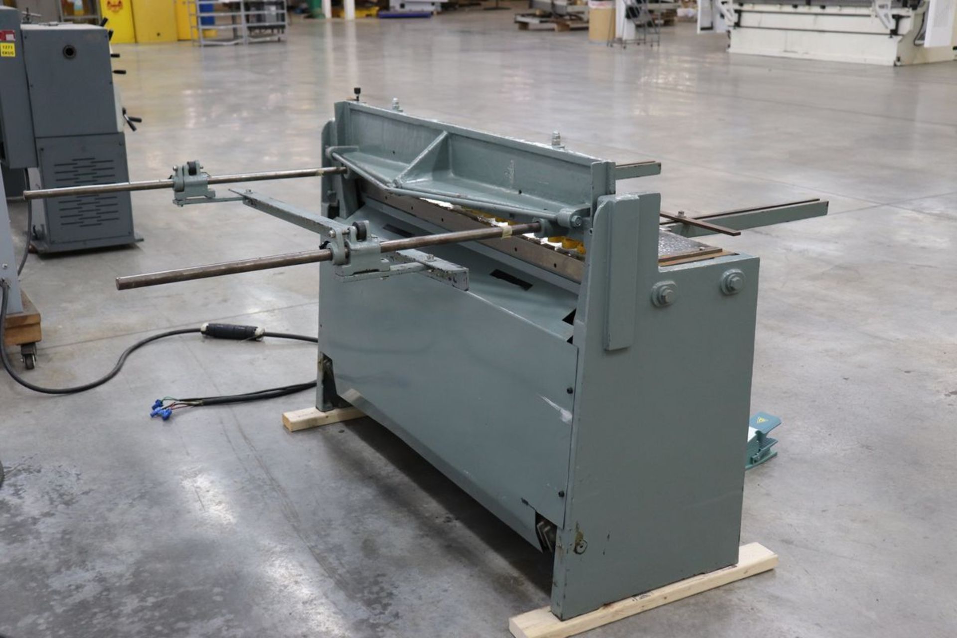 Enco 00234534 16 Ga. x 52" Hydraulic Shear. Brand:Enco, Model:00234534 ...