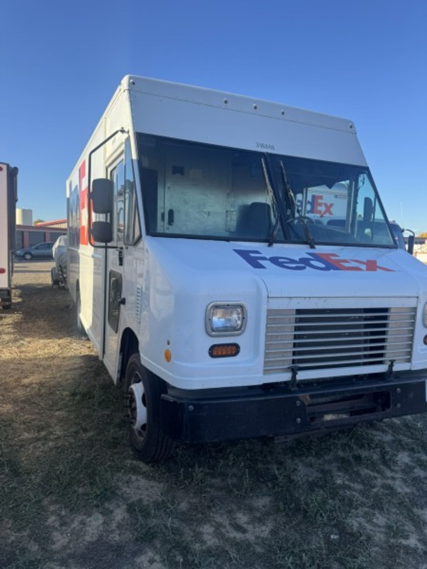 2015 Ford F550 / P1000 Box Truck , Runs, Drives but needsa jumo or new ...