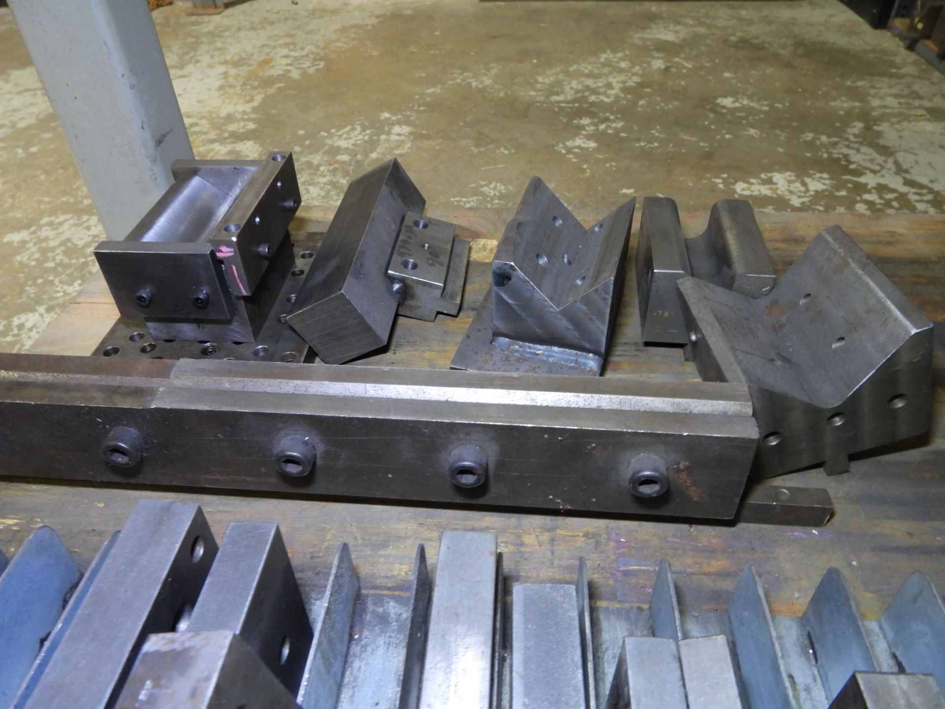 Clausing Metal Muncher Model GB70-18 C-Frame Hydraulic Punch SN ...