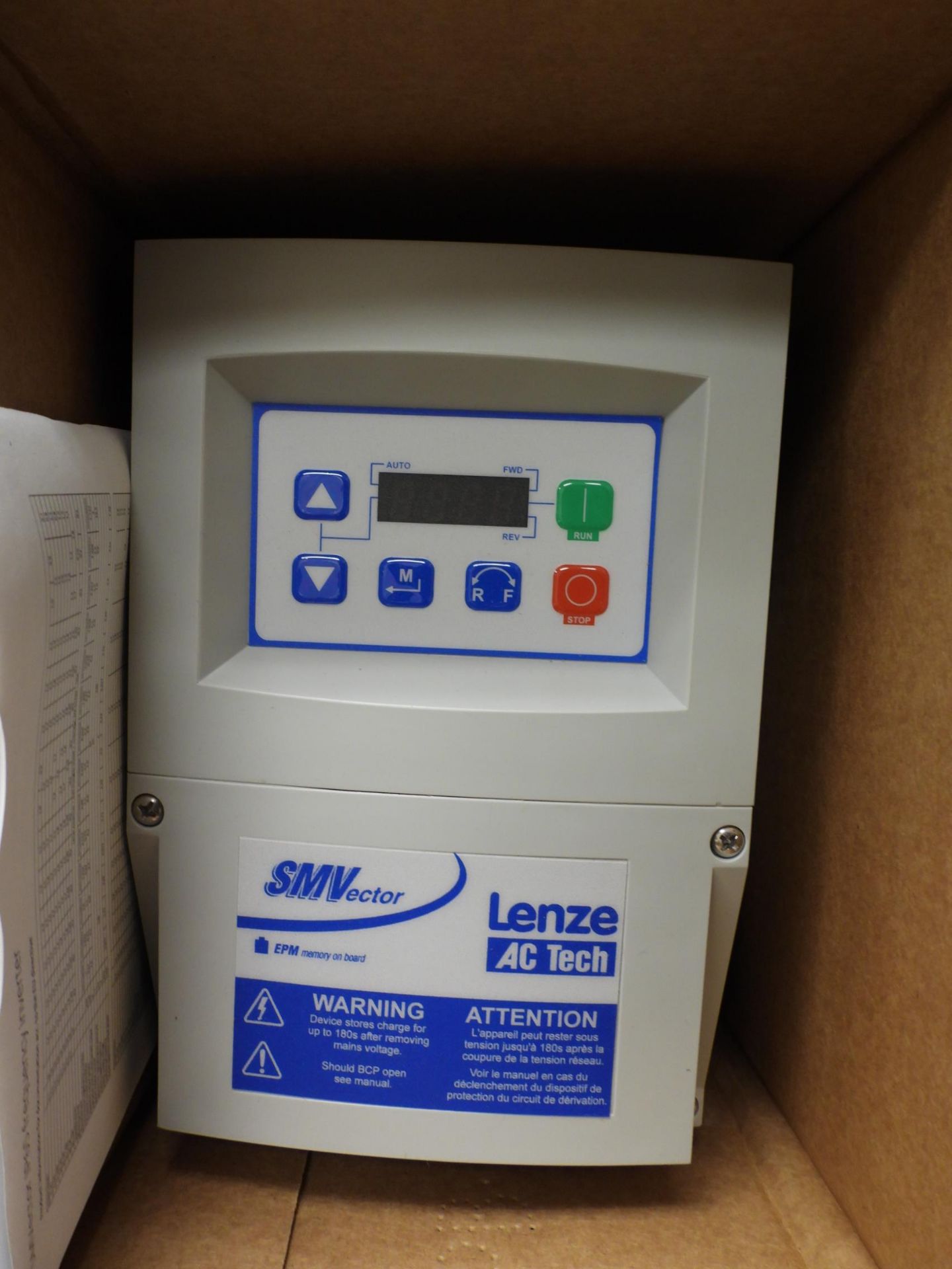 SMVector Lenze AC Tech Inverter - ESU222NO4TXC