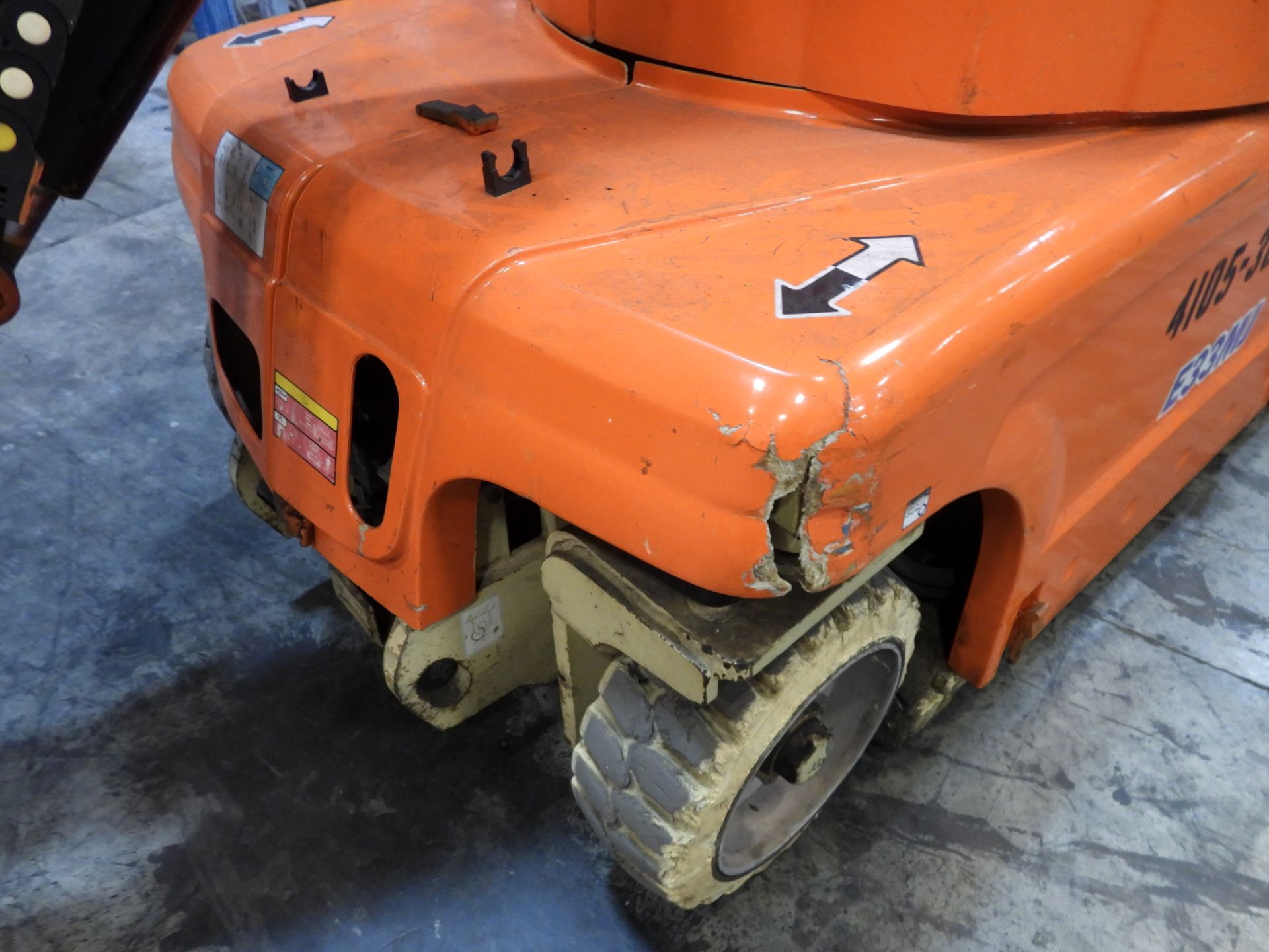 JLG Model E33MJ Boom Lift, New 2006, Electric, 32' 9" Platform Height ...