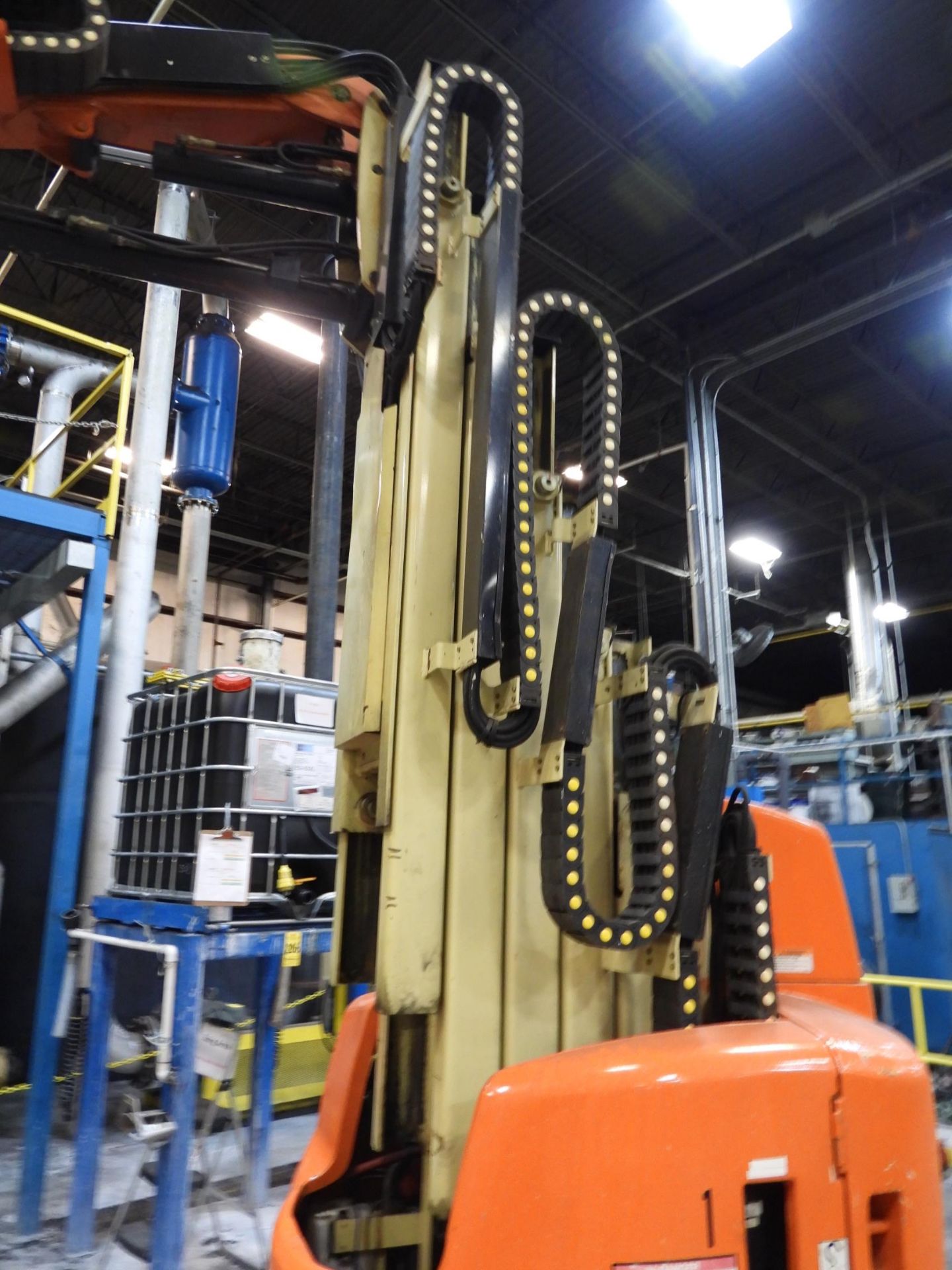 JLG Model E33MJ Boom Lift, New 2006, Electric, 32' 9" Platform Height ...