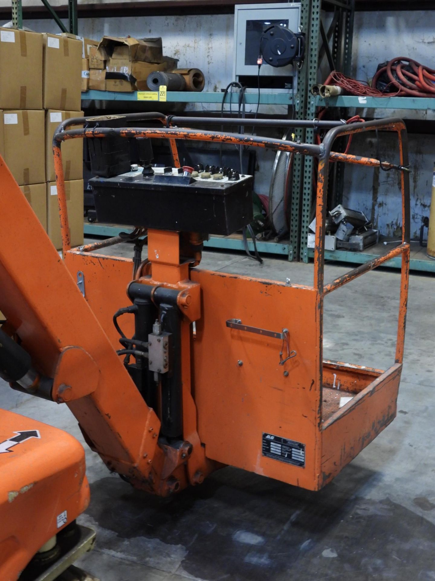 JLG Model E33MJ Boom Lift, New 2006, Electric, 32' 9" Platform Height ...