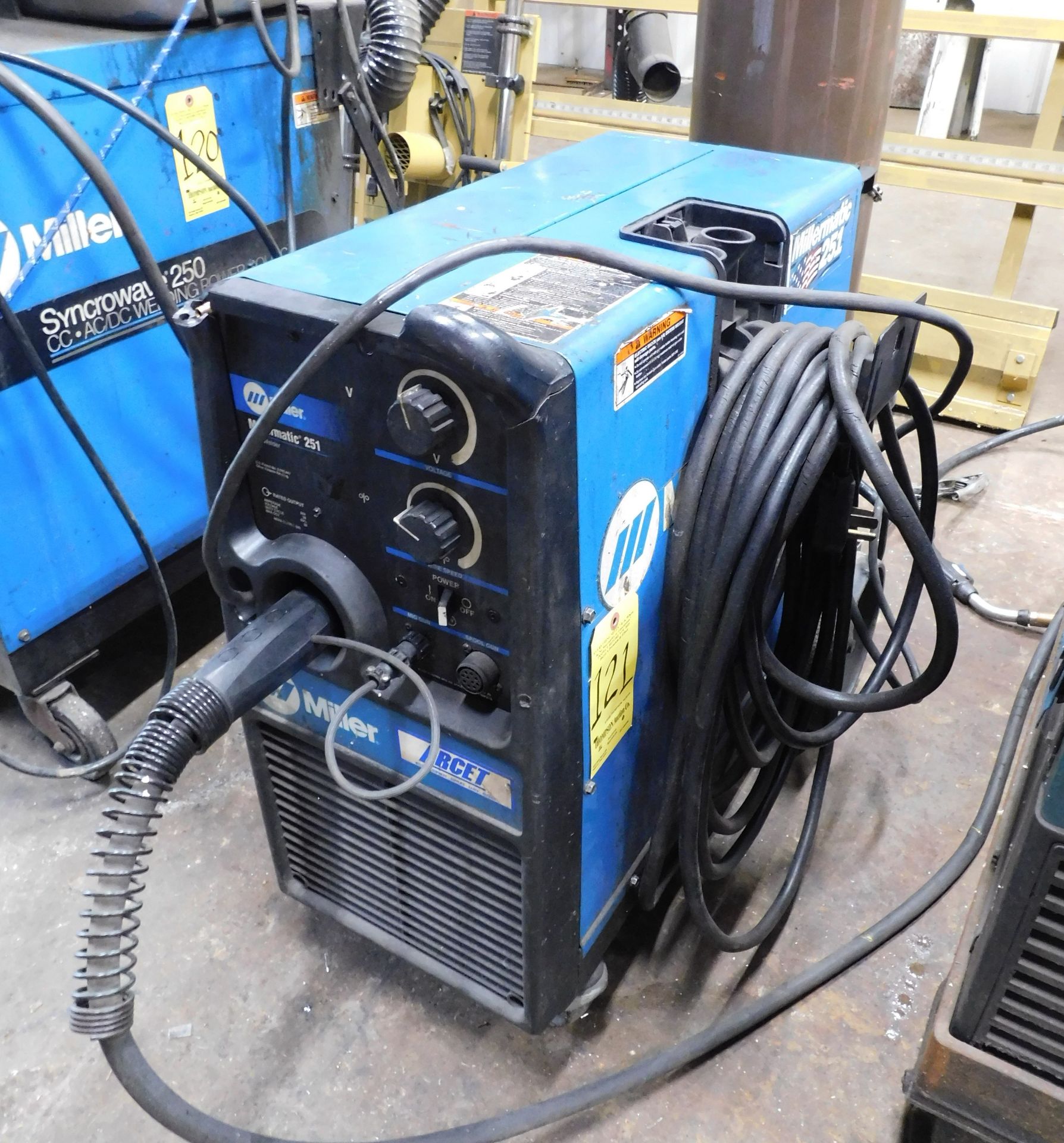Miller Millermatic 251 Mig Welder, s/n KH140762B, Built in Wire Feed ...