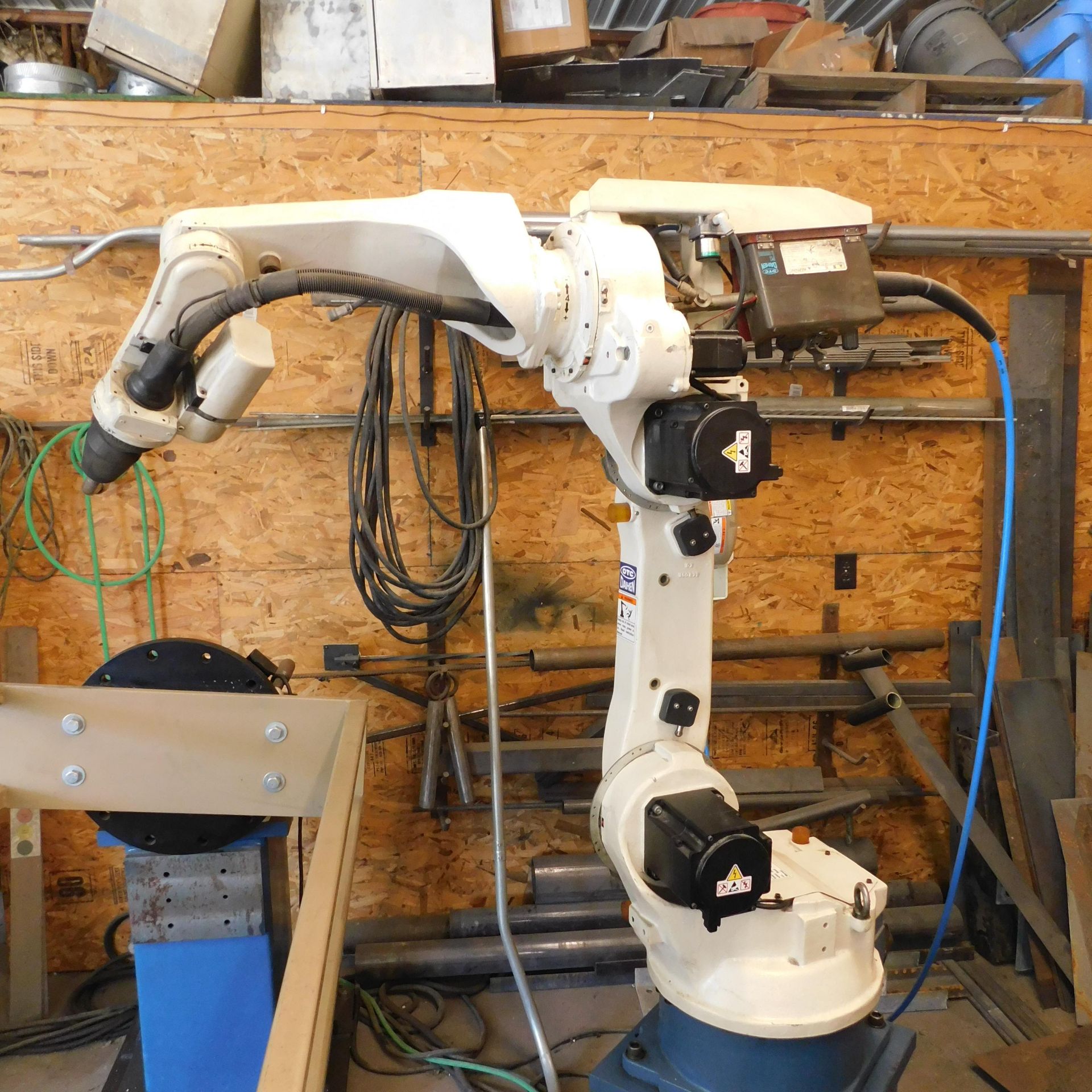 OTC Model AX21 UV0000 Robotic Welder, s/n L21410YZ5080401, 6 Axis, 55. ...