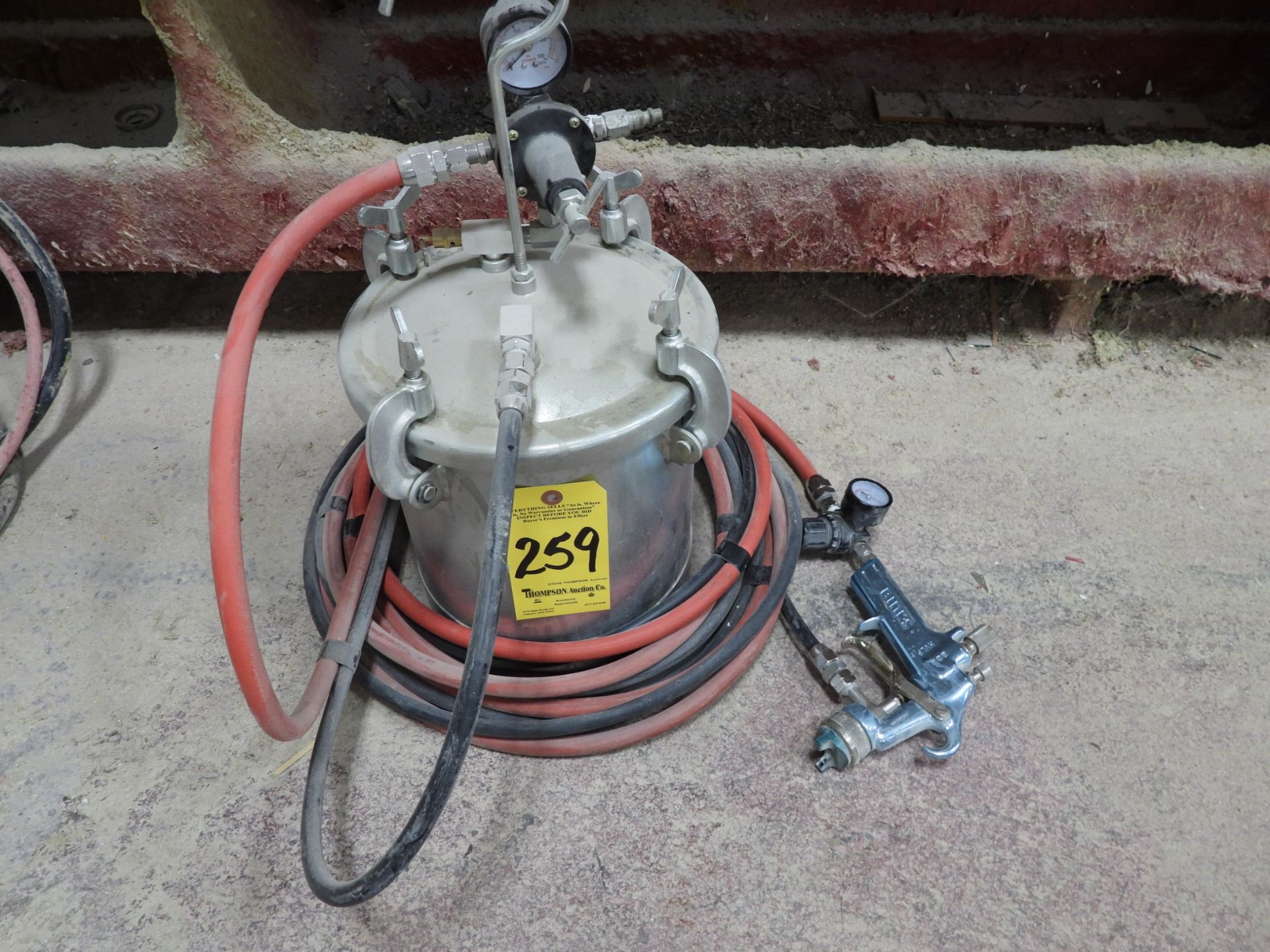 2 gal Spray Pot w/ HVLP Gun