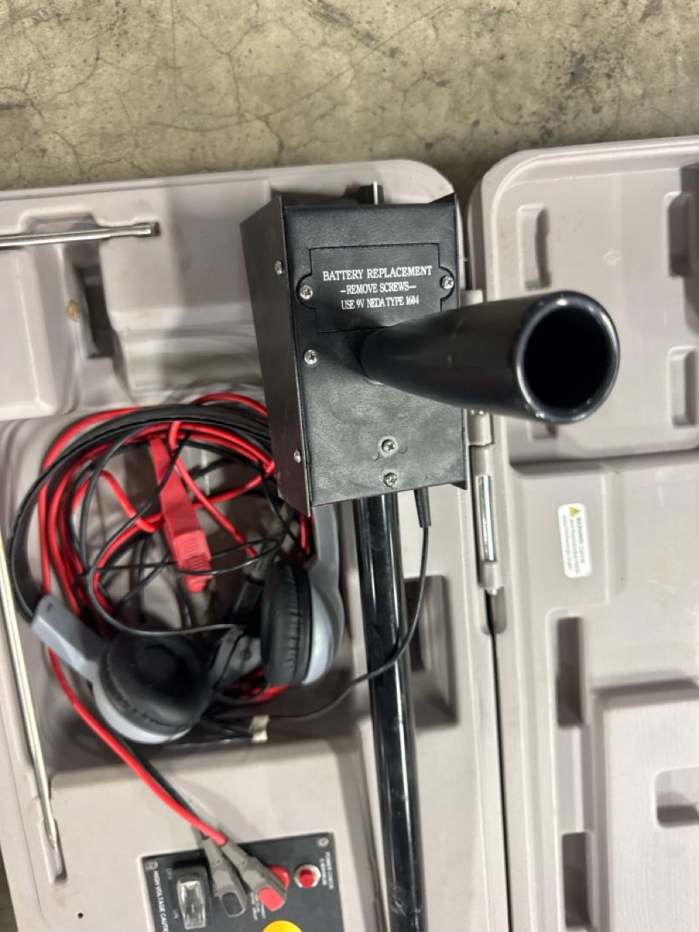 Armada Pro 700 Underground Wire & Sprinkler Locator Transmitter w/ Case