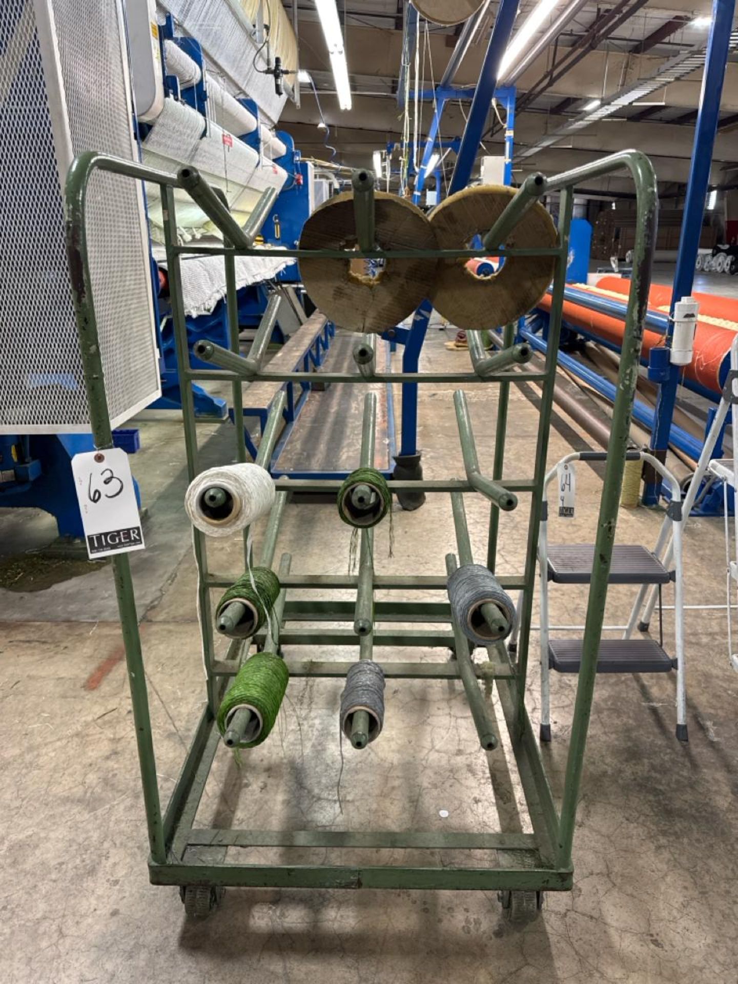 Rolling 30-Position Yarn Rack