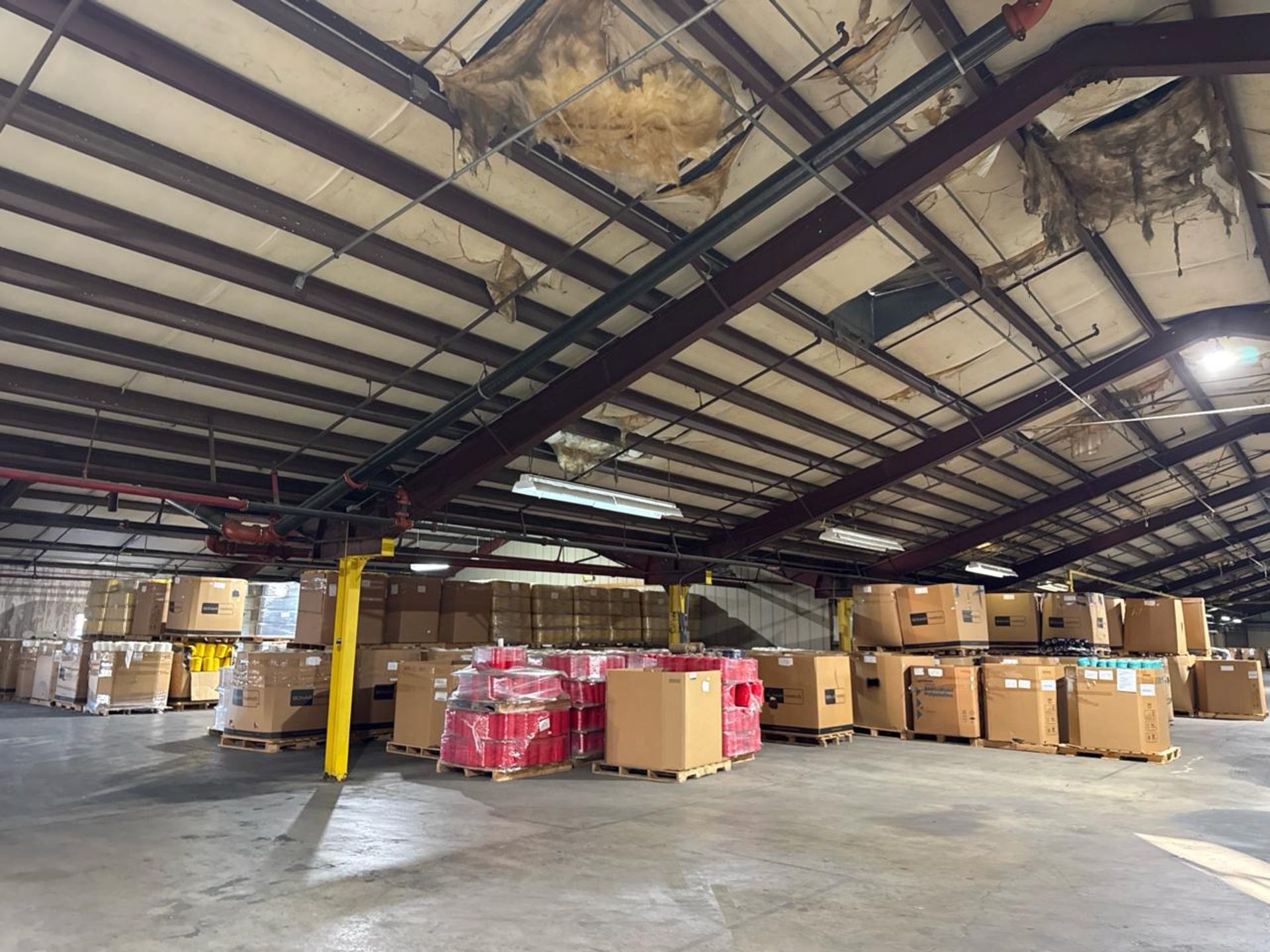 Lot Assorted Slit Film Yarn Approx. 135 Pallets/67,000 lbs. **Please ...