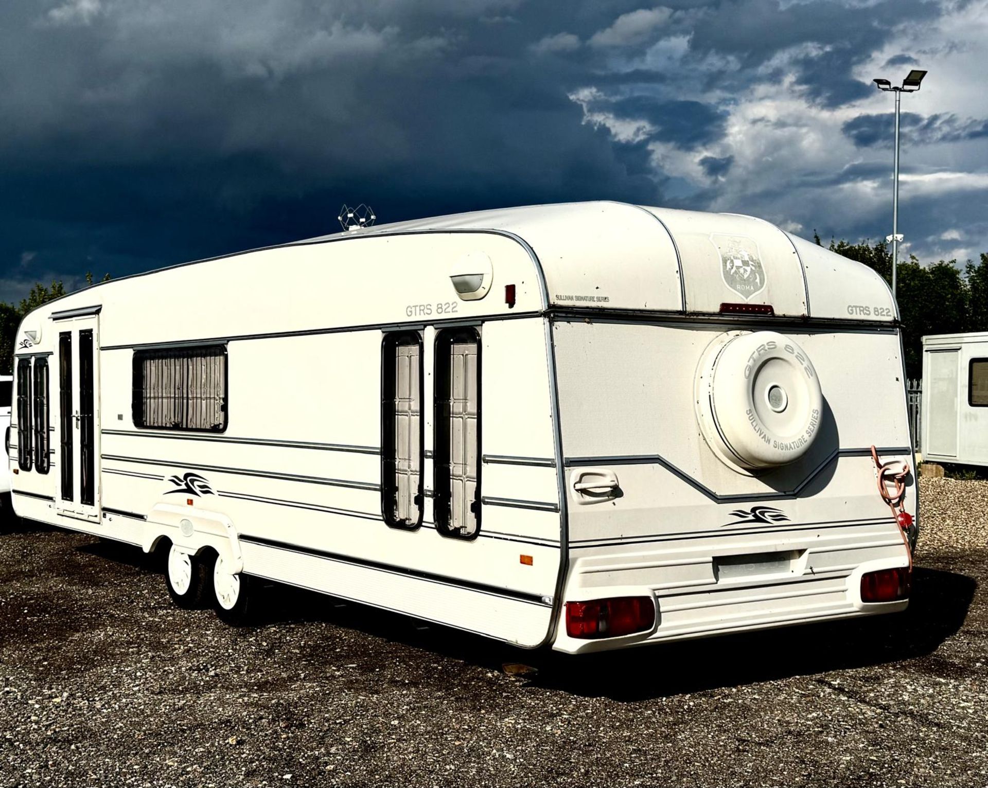 Roma GTRS 822 Sullivan Signature Series Twin Axel Caravan Vehicle Make ...