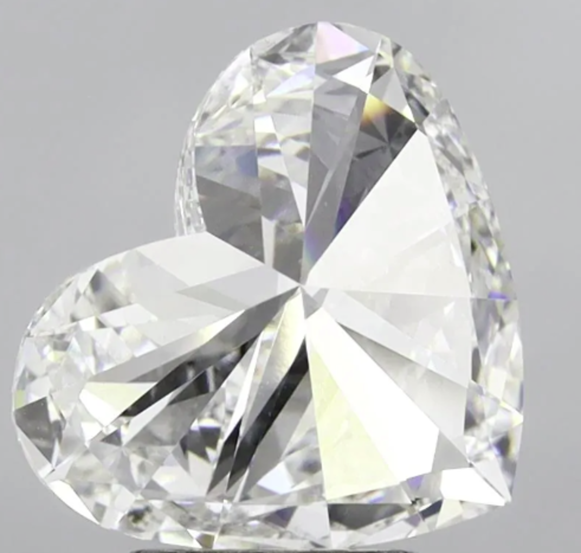 Heart Brilliant Cut Diamond 2.00 Carat F Colour VS2 Clarity IGI ...