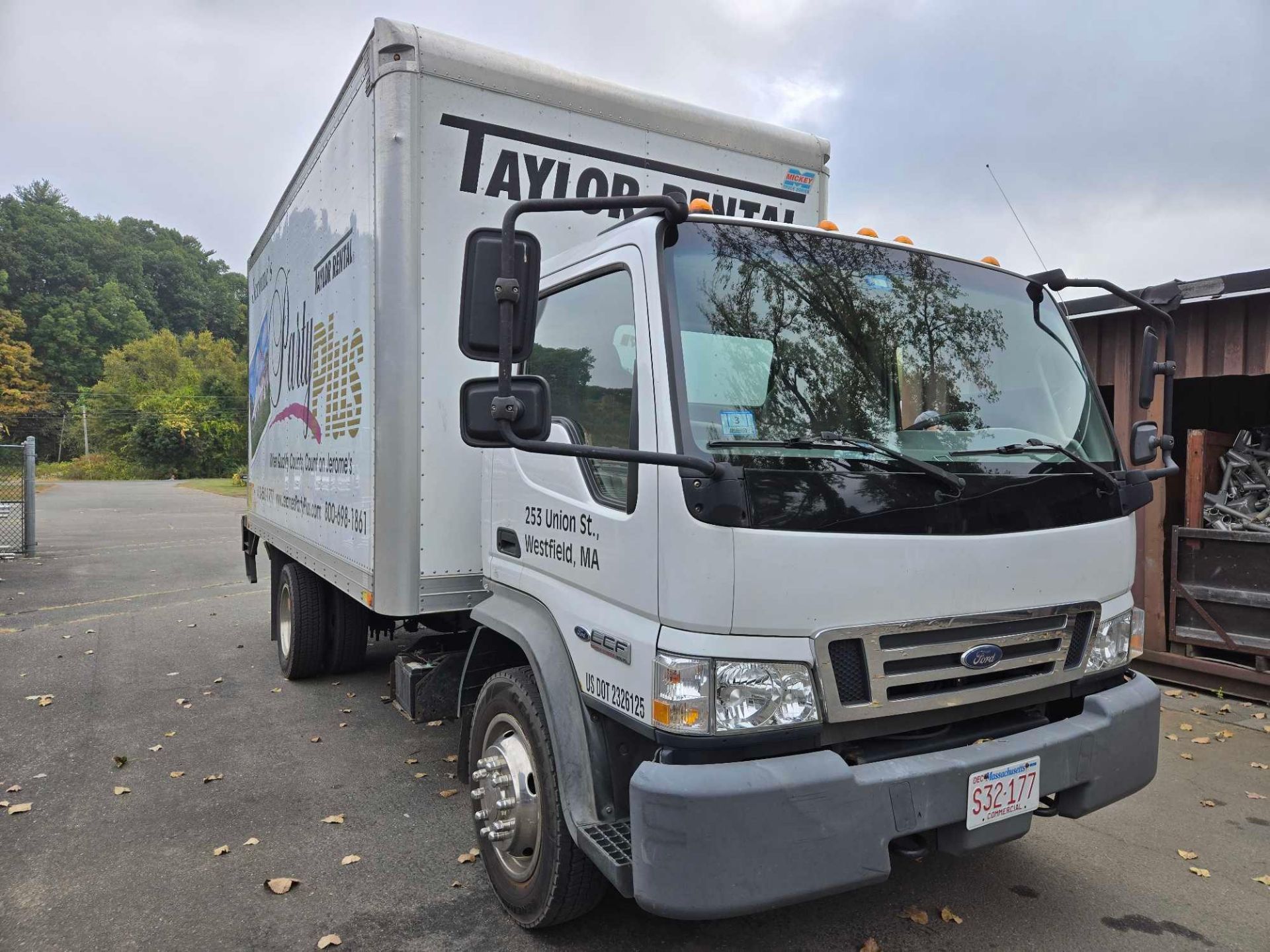 2006 Ford LCF 16 foot box truck, Power stroke, 4.5L, V6, VIN ...