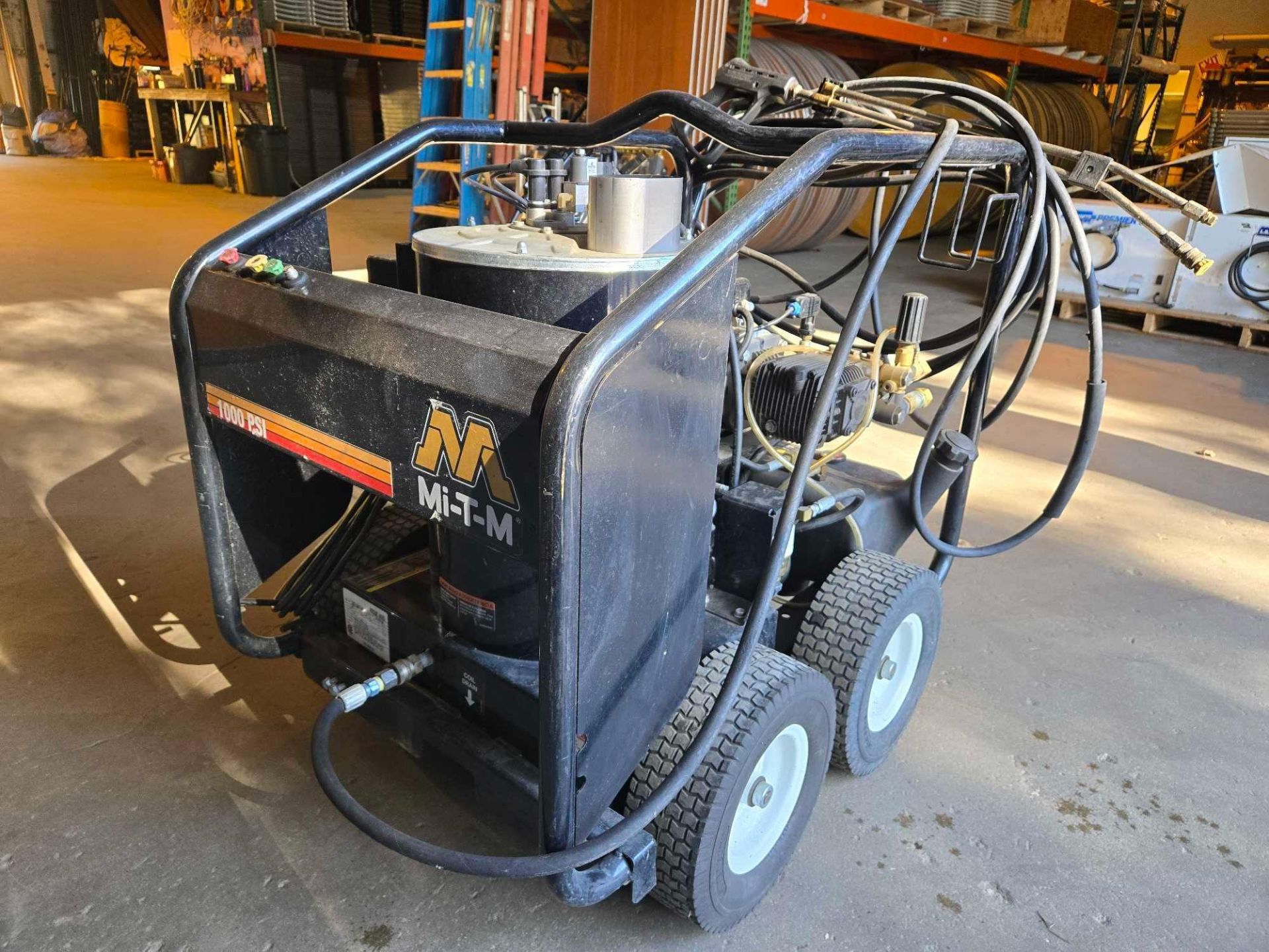 Mi-T-M hot water pressure washer, 1000 PSI
