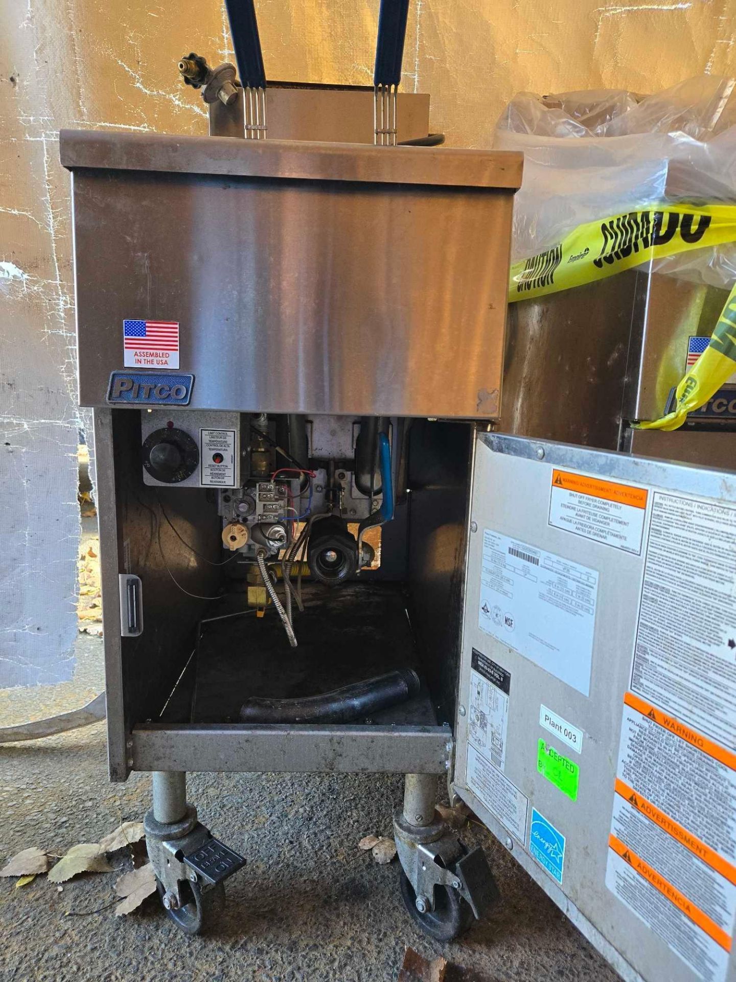 Pitco propane gas frialators m/n VF35, s/n G22ED024921