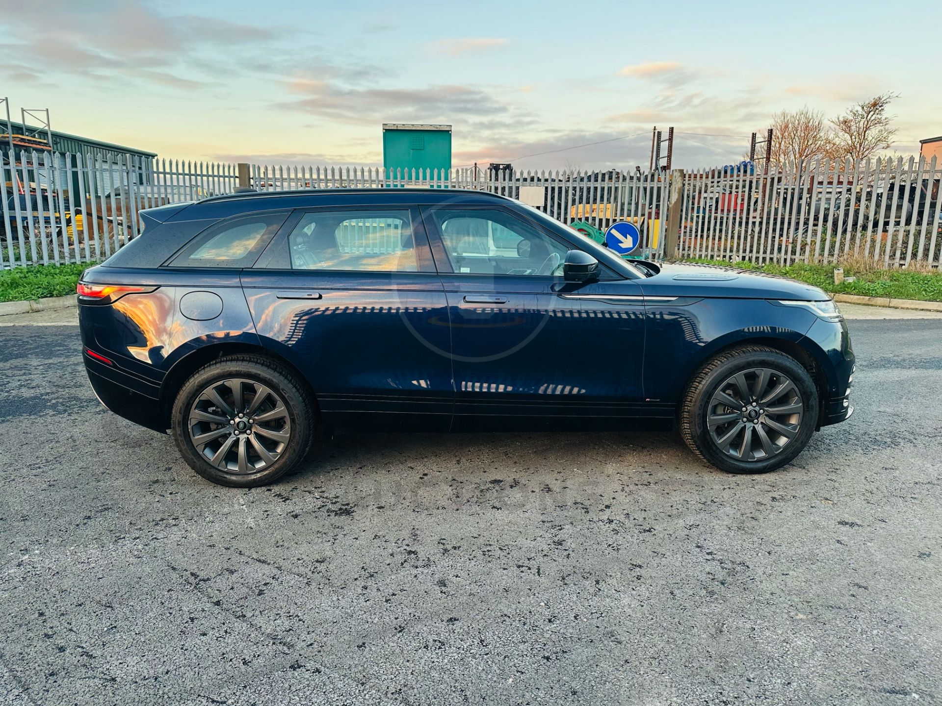 RANGE ROVER VELAR *R-DYNAMIC SE EDITION* DIESEL MHEV AUTOMATIC - 2022 ...