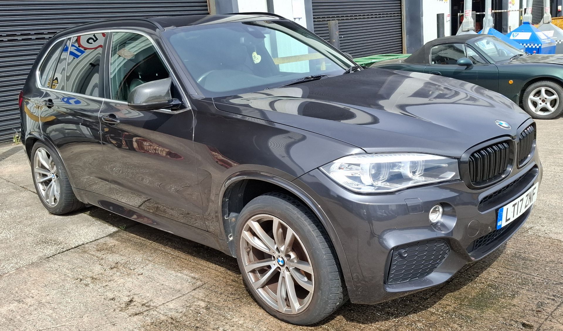 GREY BMW X5 X DRIVE 40D AC AUTO DIESEL ESTATE 2993CC REG : LT17 ZNF ...