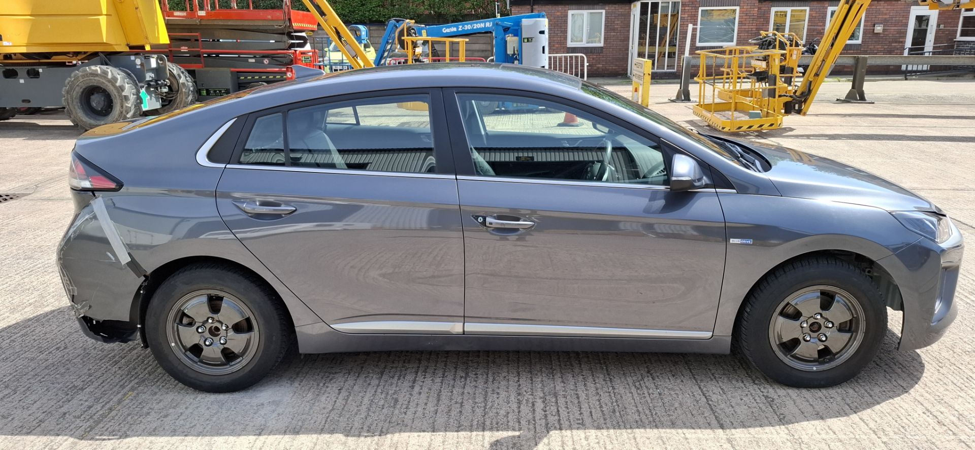 GREY HYUNDAI IONIQ PREMIUM HEV S-A HYBRID ELECTRIC 5 DOOR HATCHBACK ...